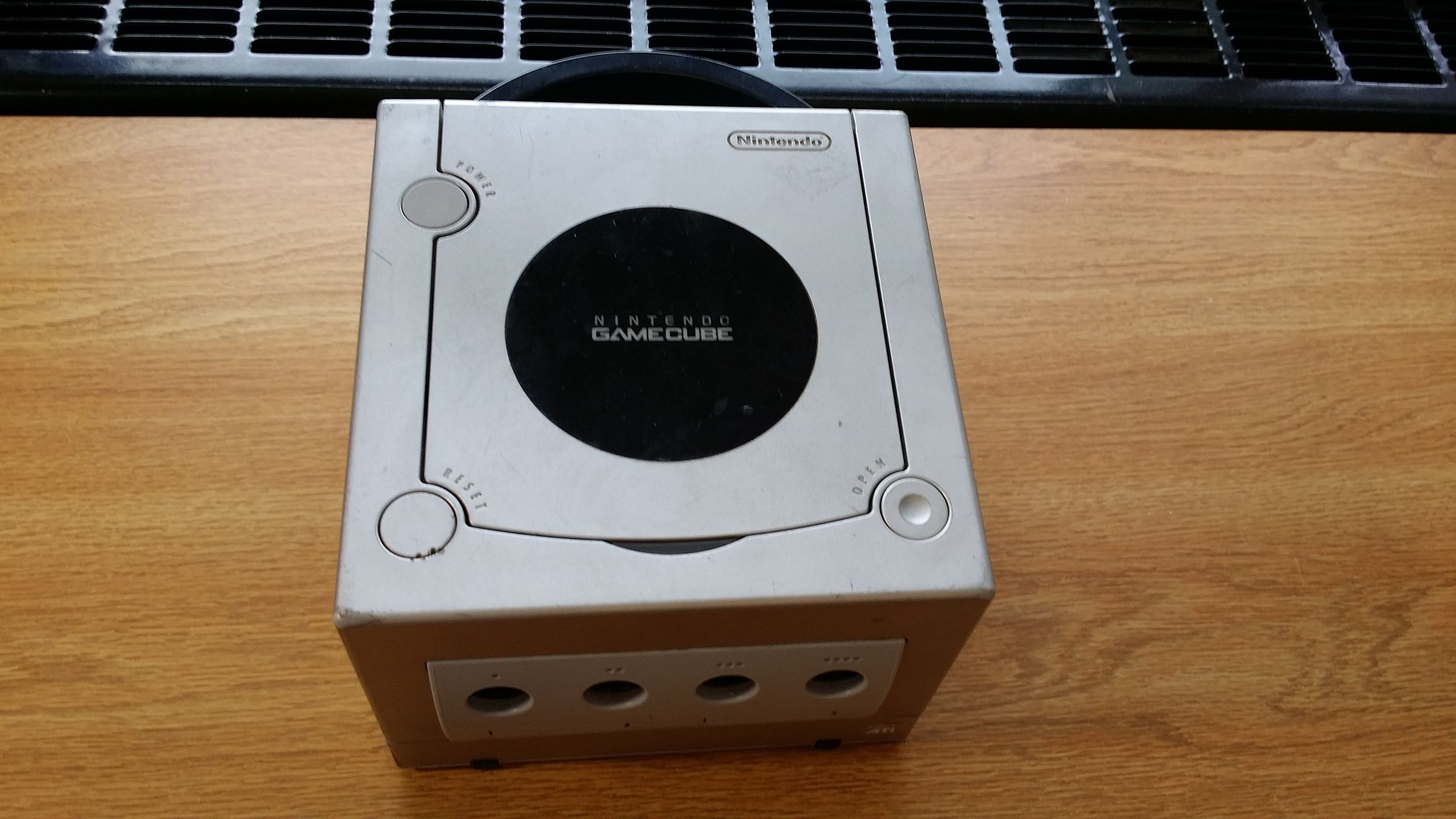 Homemade GameCube Mod-Chip : 10 Steps - Instructables