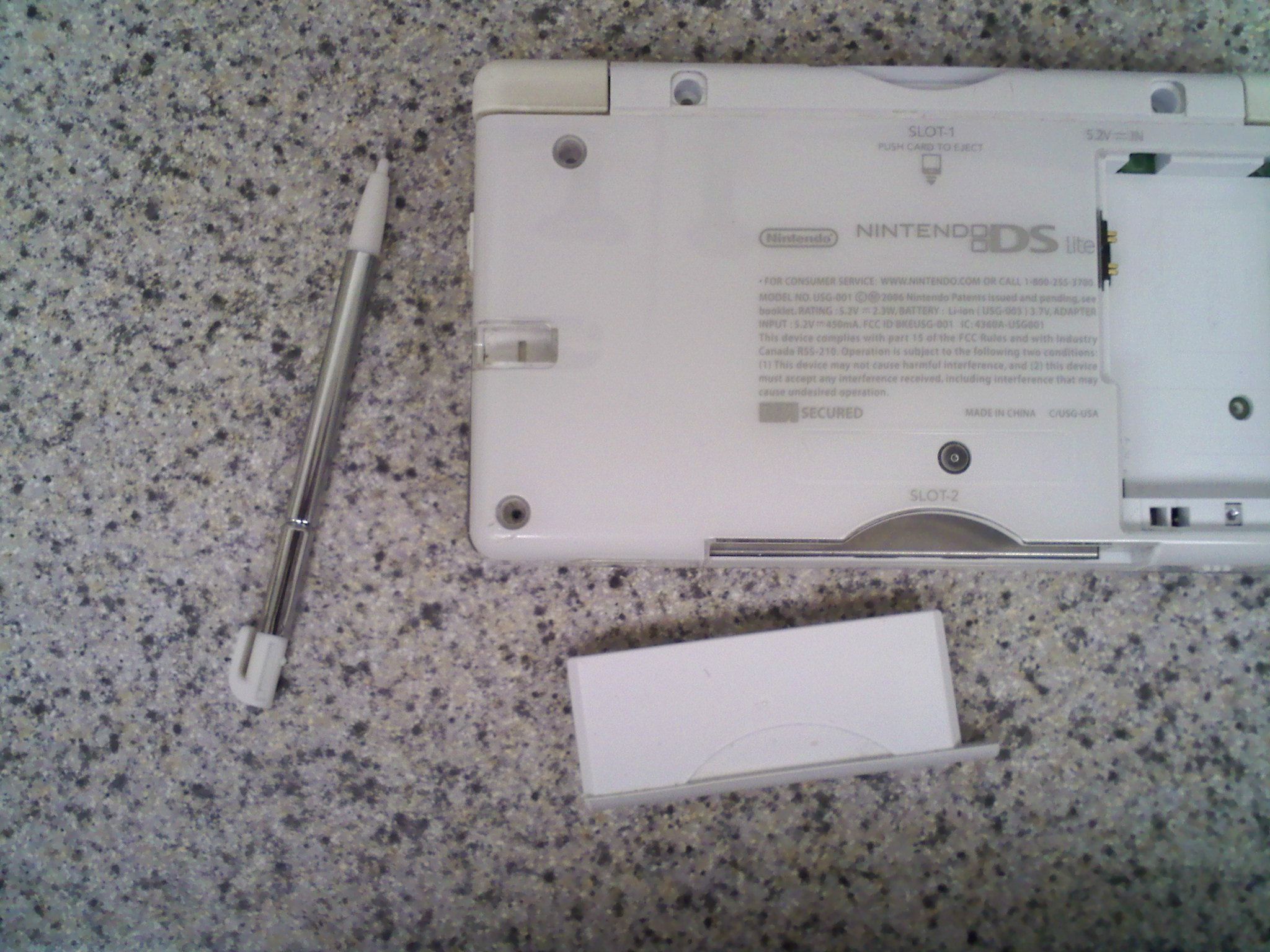 Replace Your Nintendo DS Lite Shell : 5 Steps - Instructables