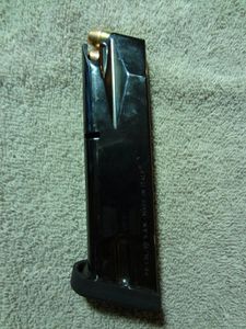 How to Load and Fire a .40 Caliber Pistol : 10 Steps - Instructables
