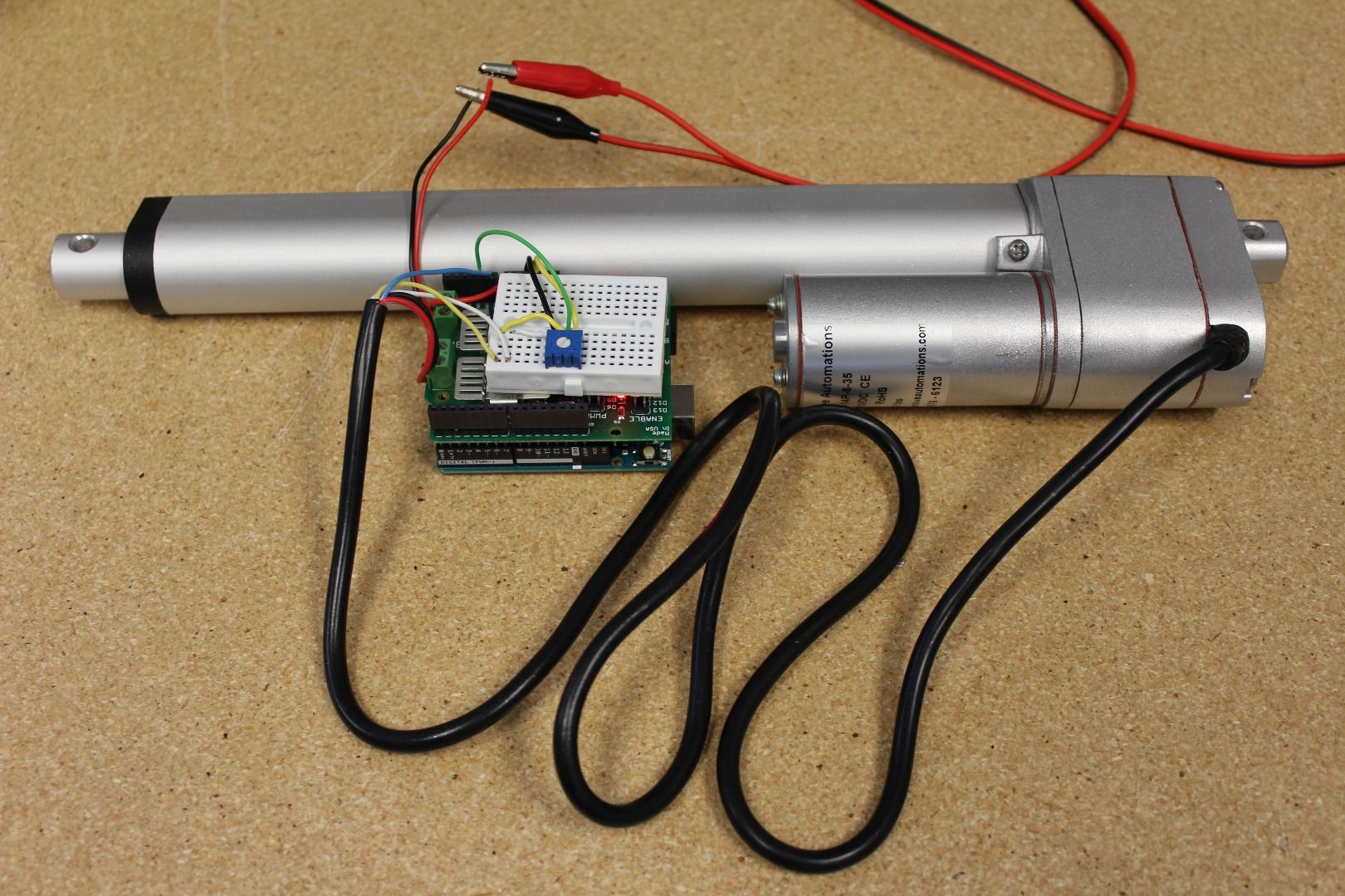 Controlling the Position of an Actuator With an Analog Sensor : 3 Steps ...