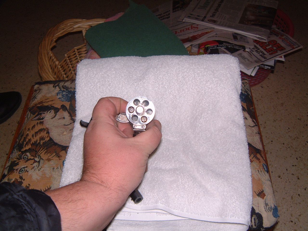 How to Correctly Load a Single Action Revolver : 4 Steps - Instructables