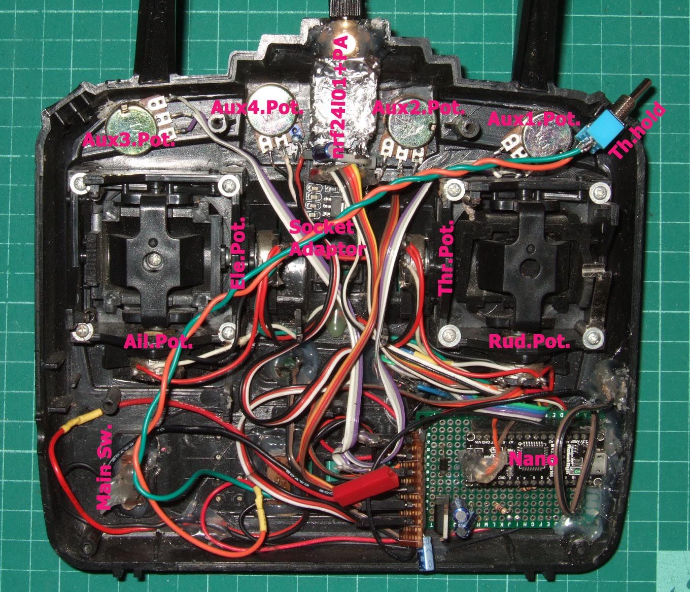 How to Build 8 Channel Transmitter Nrf24l01 Arduino : 3 Steps (with ...