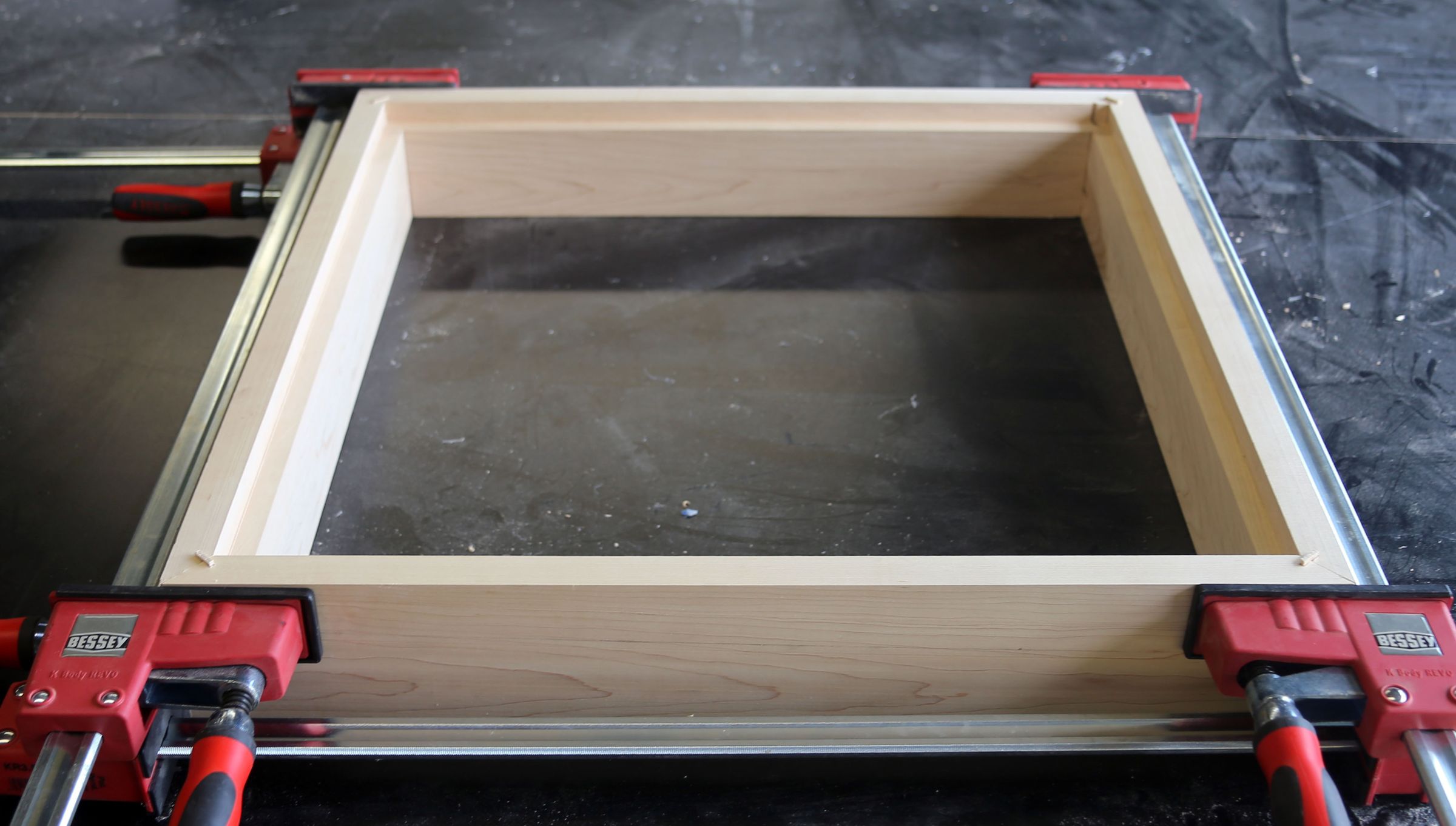 Light-Up Disco Table : 27 Steps (with Pictures) - Instructables