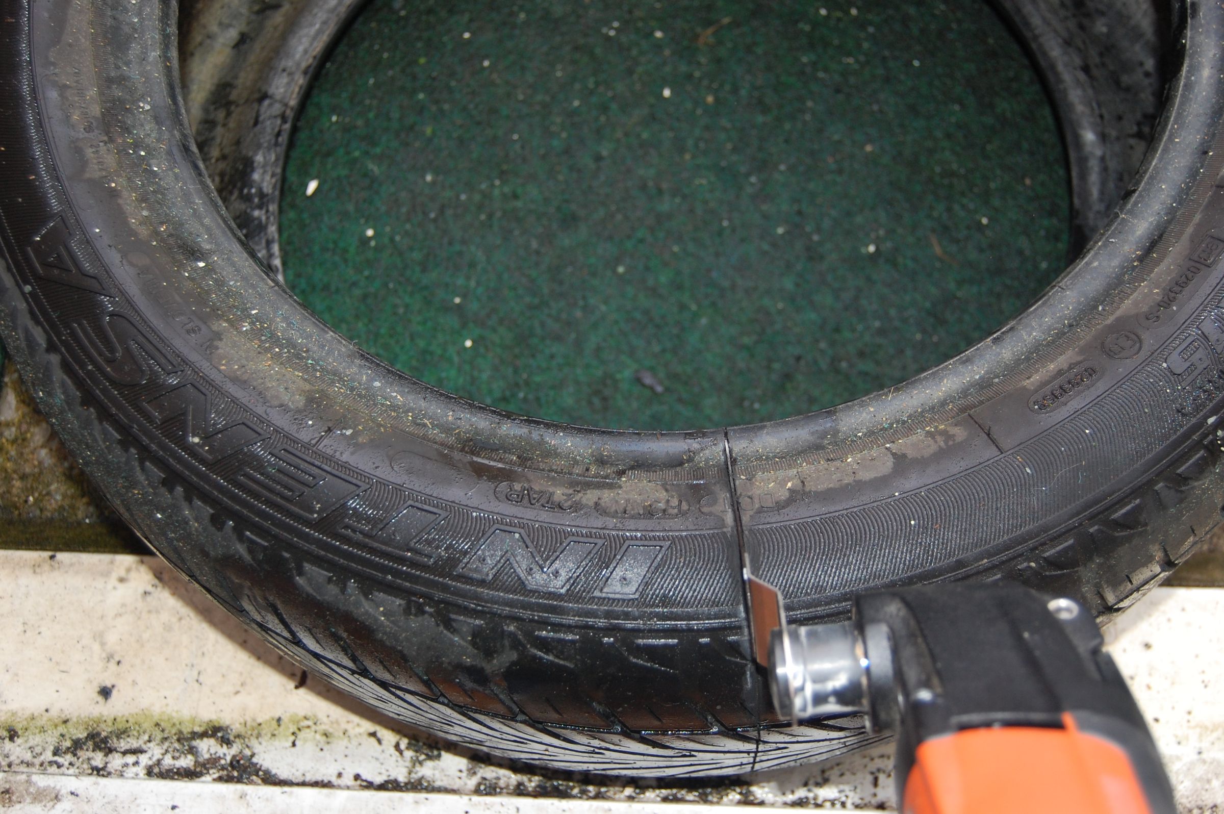 Outside Table From a Car Tyre (tire) : 5 Steps (with Pictures ...