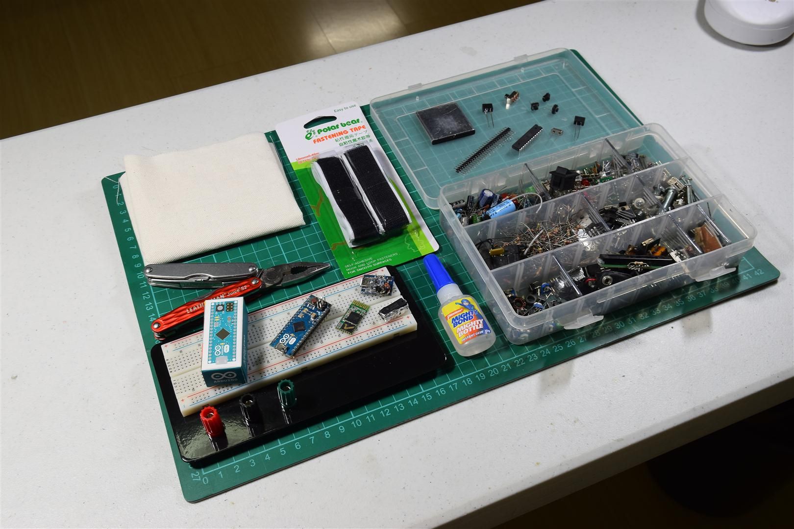 HealthBand: a Remotely Monitored Health Status Bracelet : 17 Steps ...