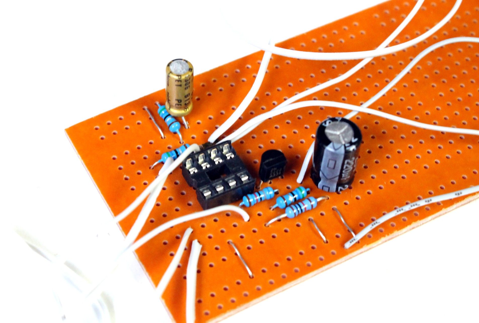 Dub Siren Synth - 555 Timers : 14 Steps (with Pictures) - Instructables
