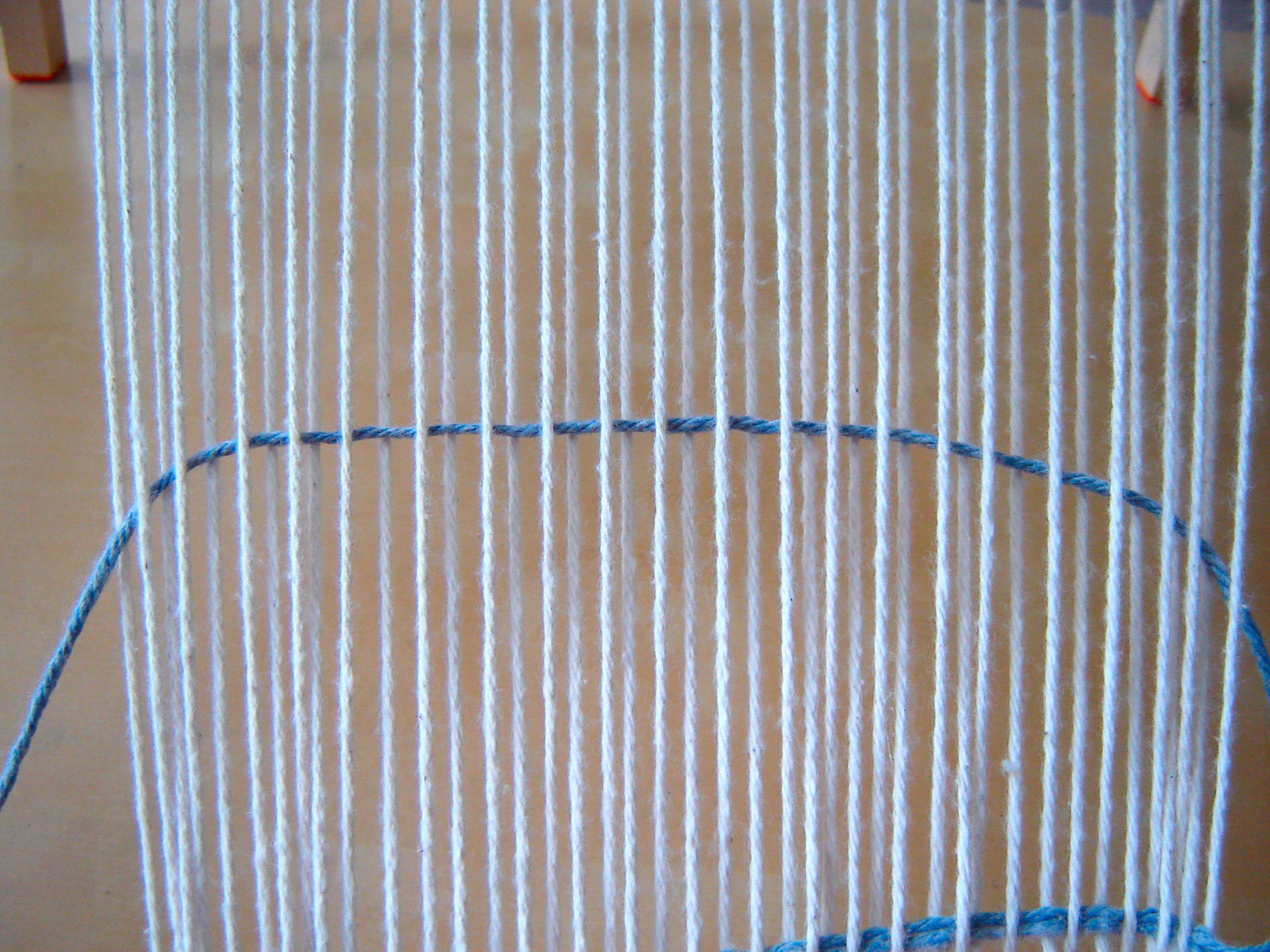 How to Weave on a Frame Loom : 8 Steps (with Pictures) - Instructables