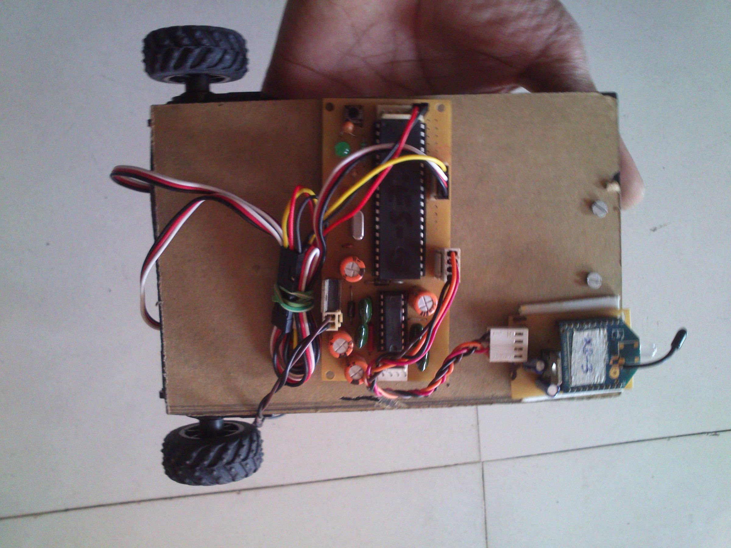 Wireless Robo-car Using 360° Servo Motor : 7 Steps - Instructables