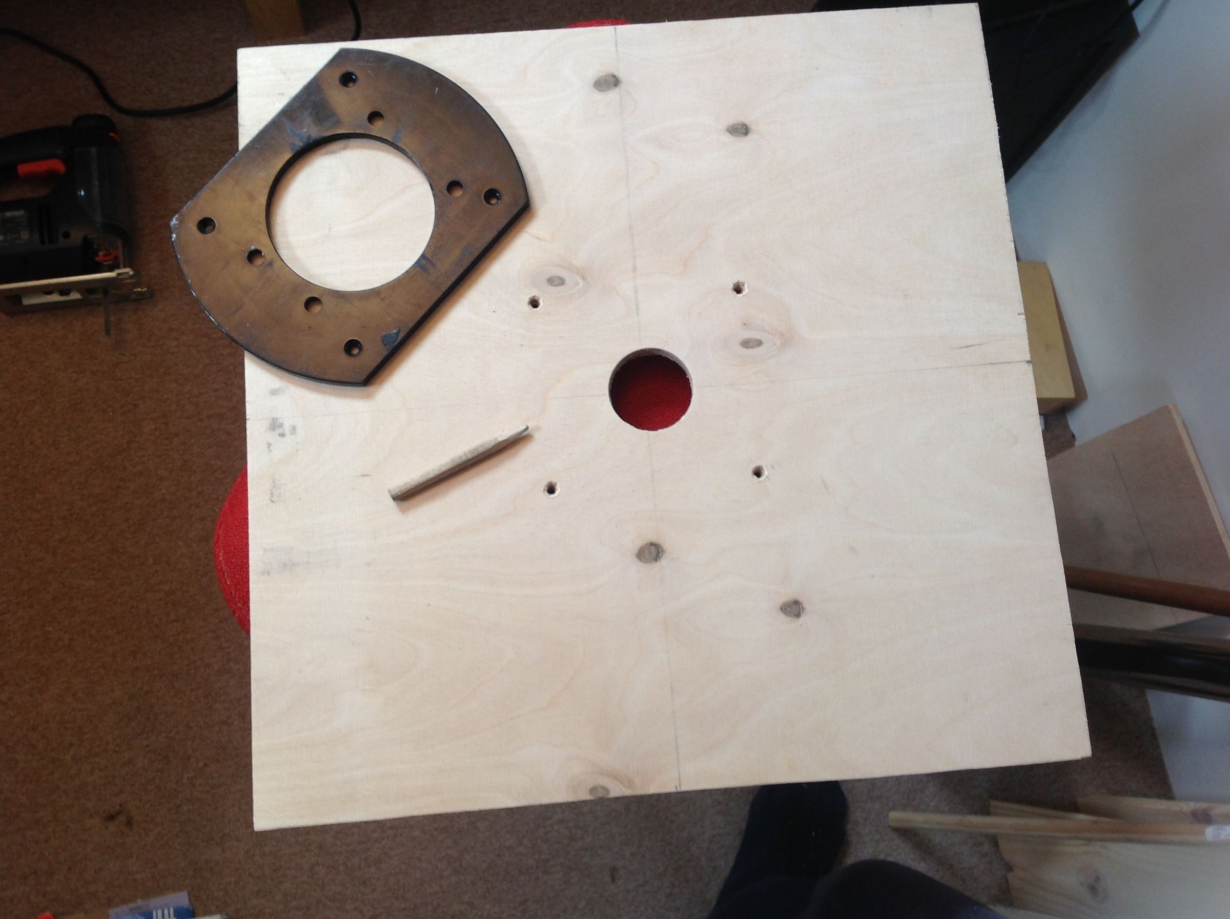 Simple Router Table : 3 Steps - Instructables