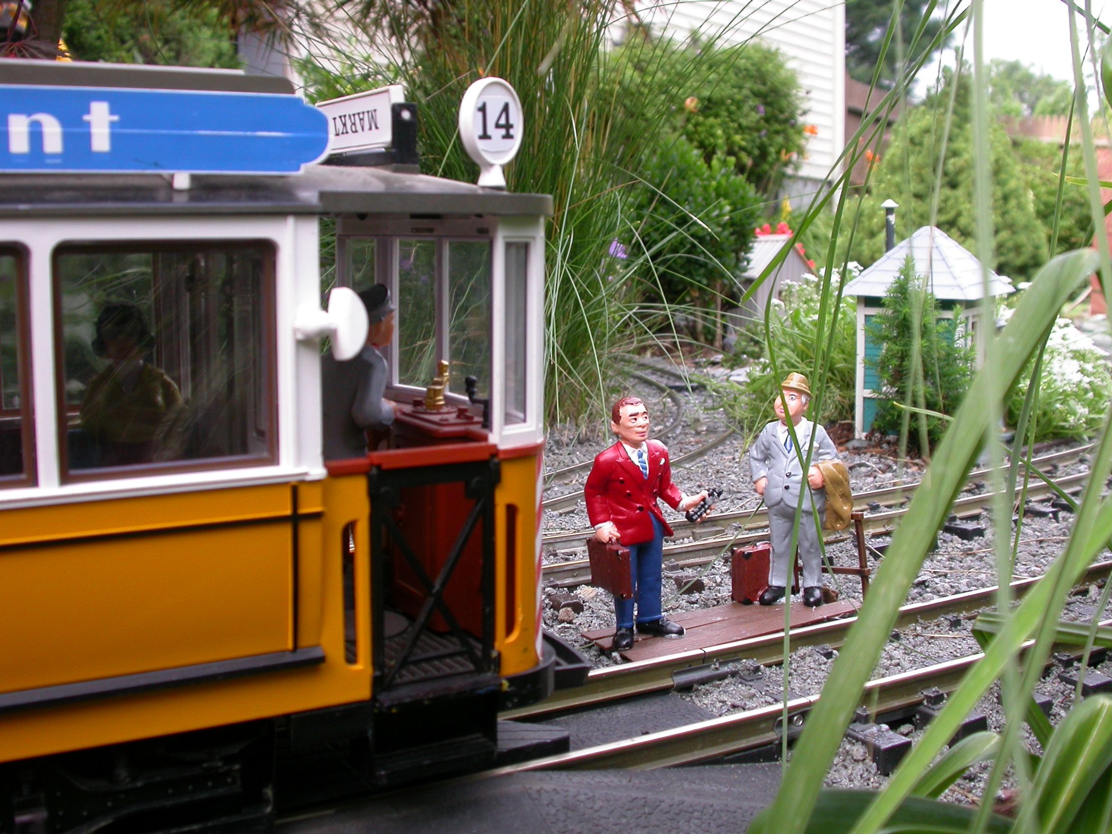 My Backyard Garden Railway (with Pictures) - Instructables