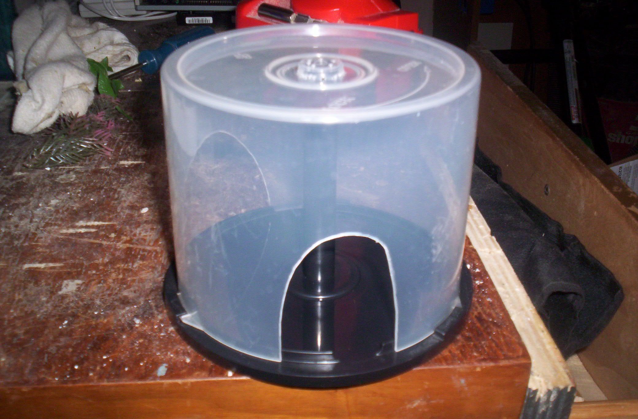 CD Spindle Aquarium Cave : 5 Steps - Instructables