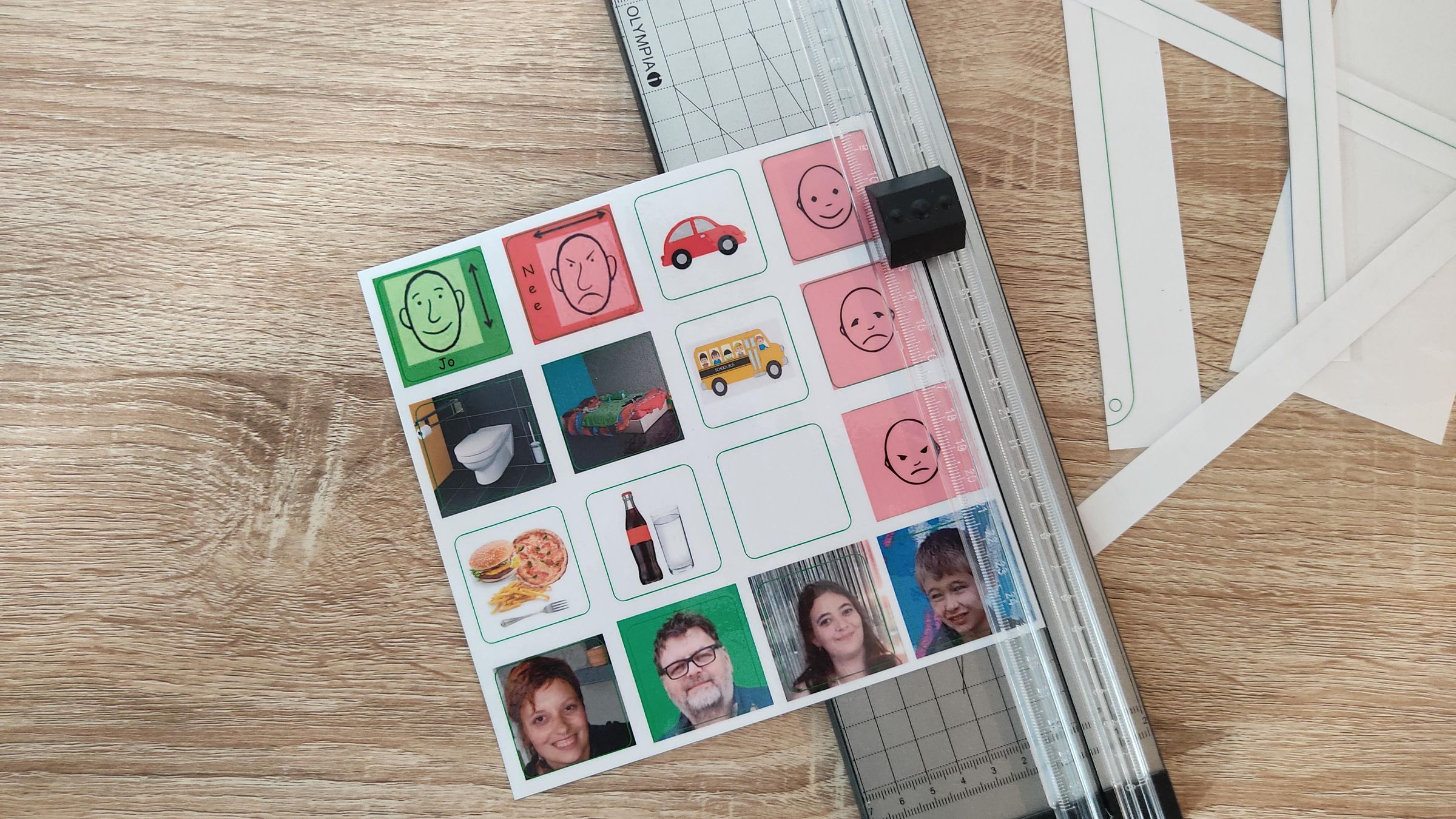 PECS Communication Board : 12 Steps (with Pictures) - Instructables