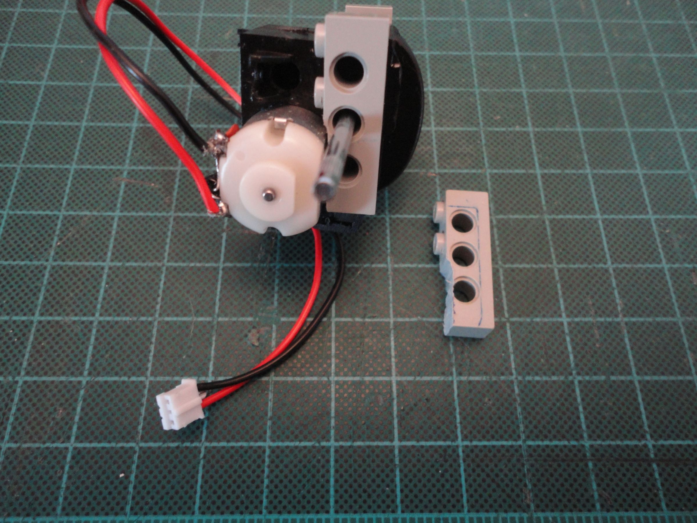 Wireless Lego Race Car : 13 Steps (with Pictures) - Instructables