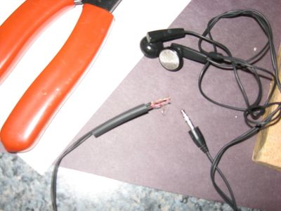 Arreglo Fácil Para Auriculares Con Cables Rotos : 7 Steps - Instructables