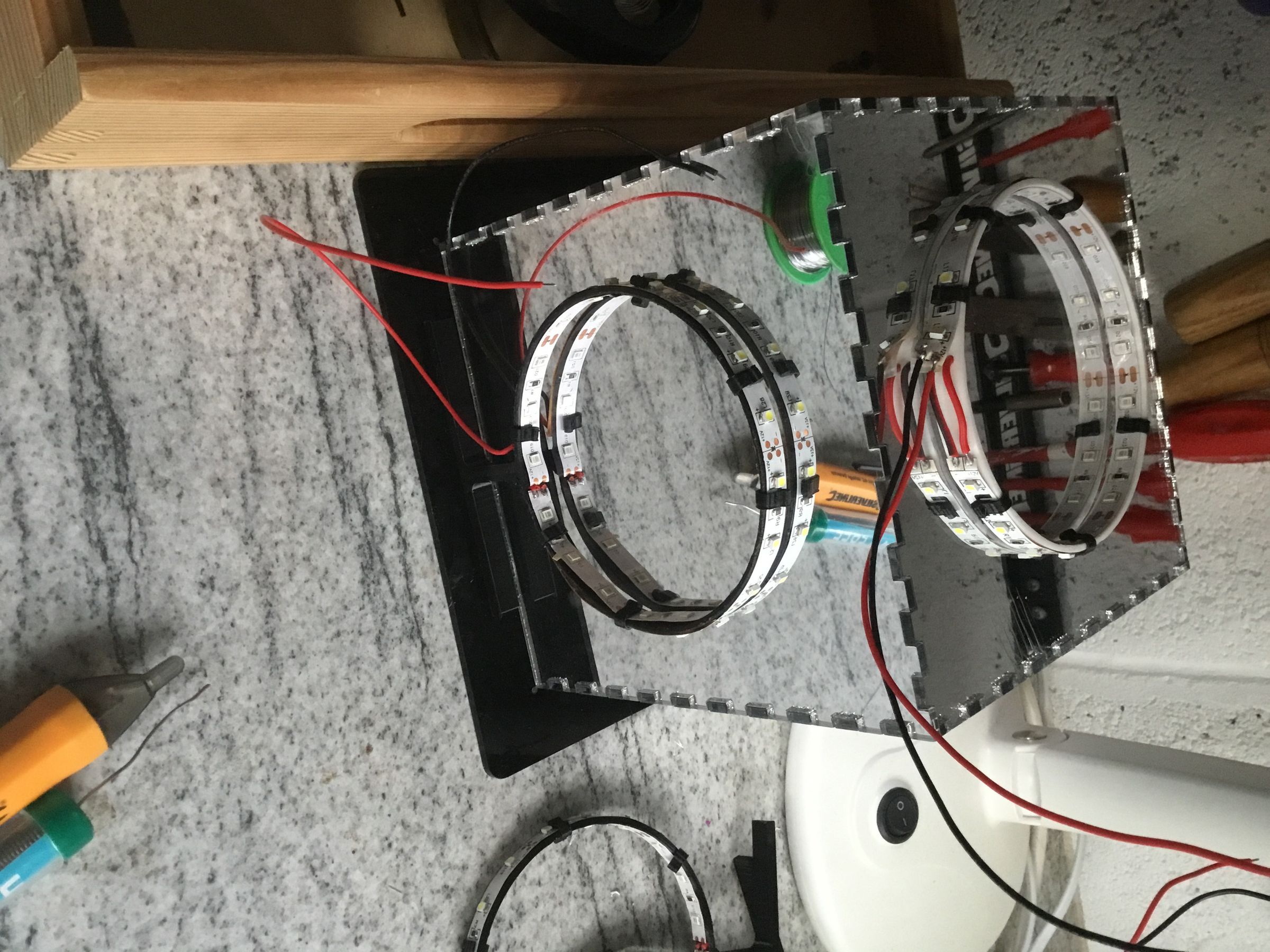 Simple Infinity Cube : 7 Steps (with Pictures) - Instructables