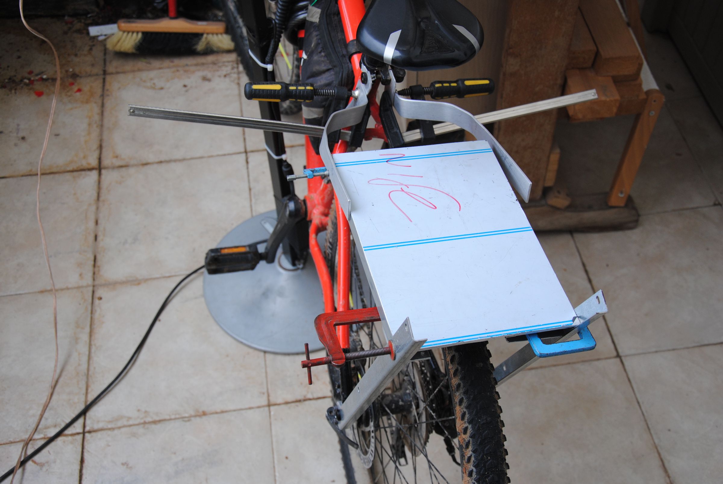 DIY Bike Rear Rack With a MAGNETIC U-lock Mount! (no Welding) : 16 ...