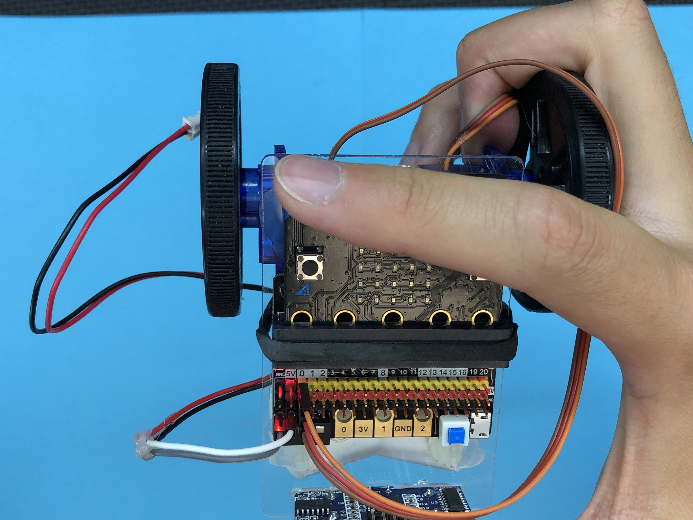 Micro:Bot - Micro:Bit : 20 Steps - Instructables