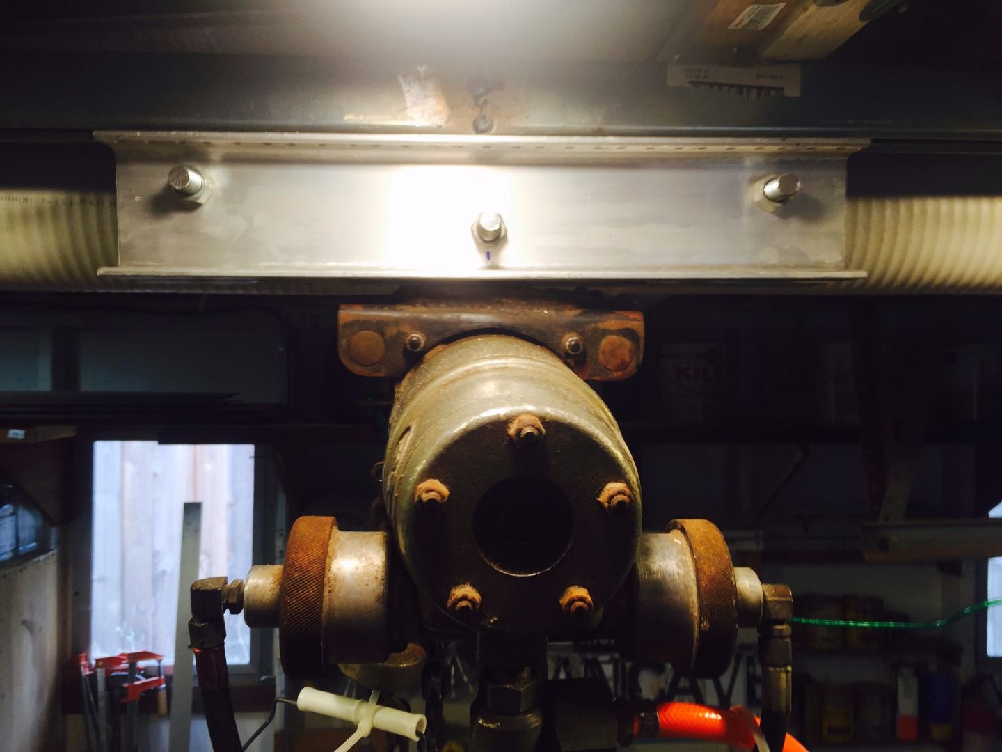 How to Make a Vacuum Powered Plywood Lifter for Your Workshop : 5 Steps ...