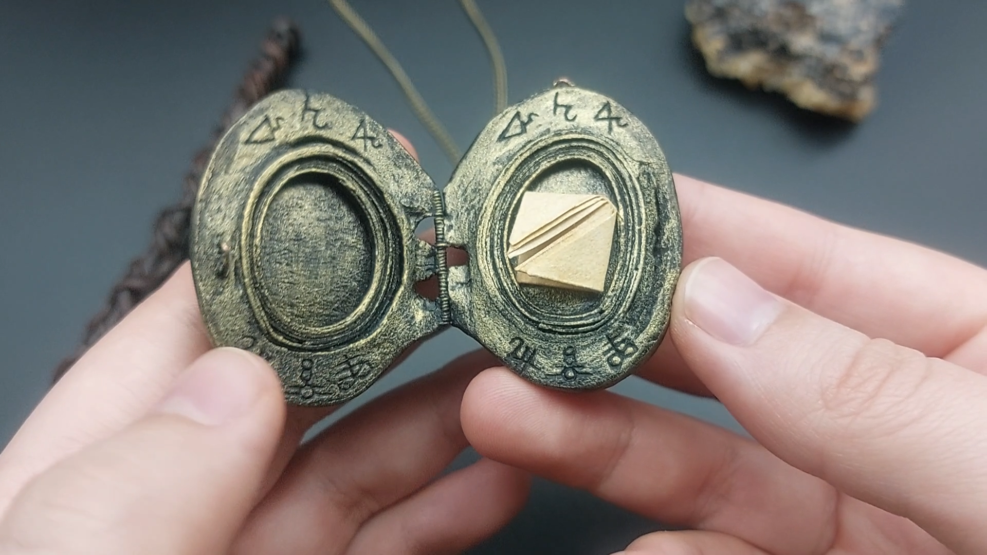 Slytherin's Locket (With Secrets Inside!) : 12 Steps (with Pictures ...