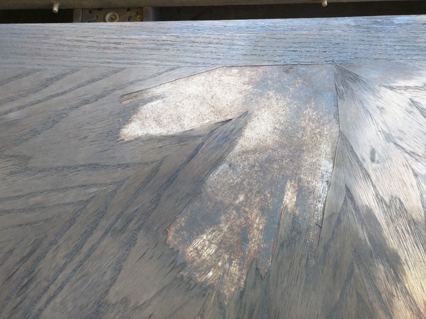 How I Destroyed Our Dining Table. : 5 Steps (with Pictures) - Instructables