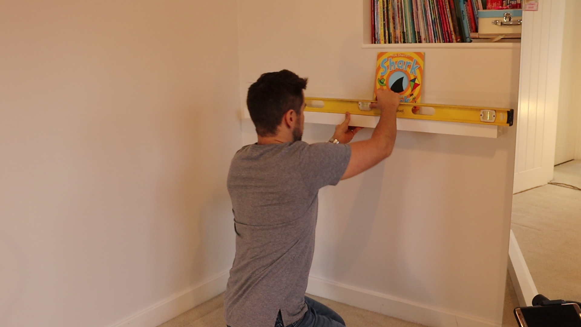 Quick and Easy Forward Facing Book Shelves : 6 Steps (with Pictures ...