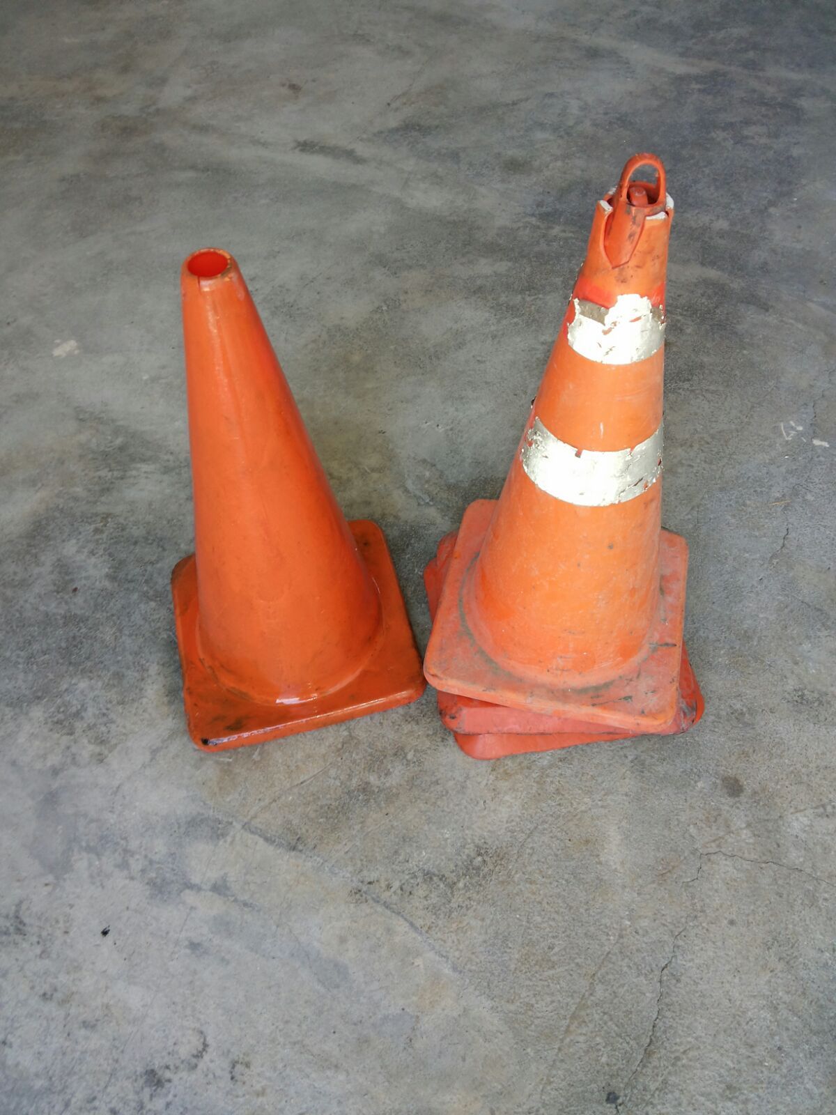 How to Repair and Clean Traffic Cones? : 6 Steps - Instructables