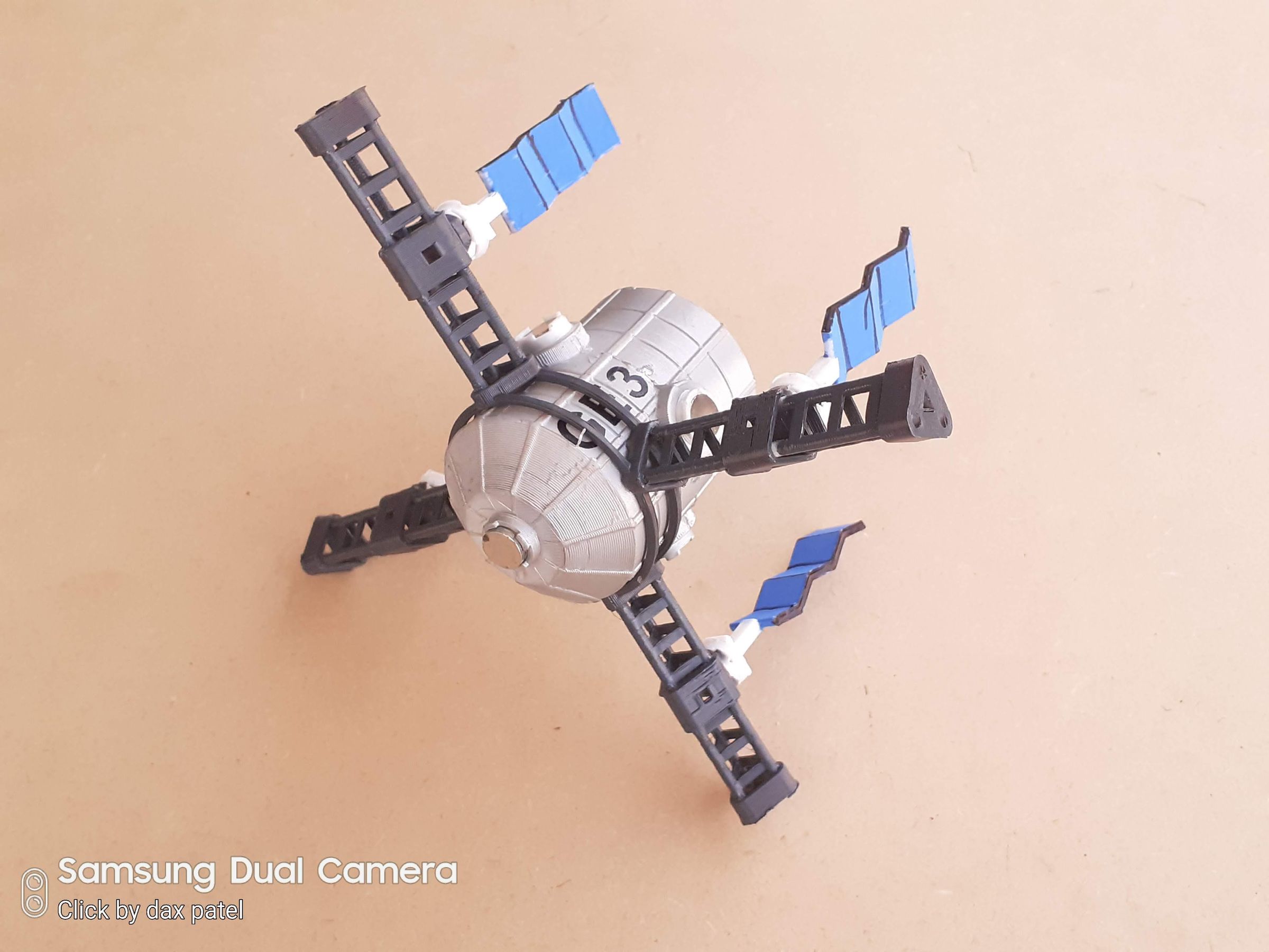 GALACTIC EXPLORER - Design & Make Your Own Spaceship Prototype : 24 ...