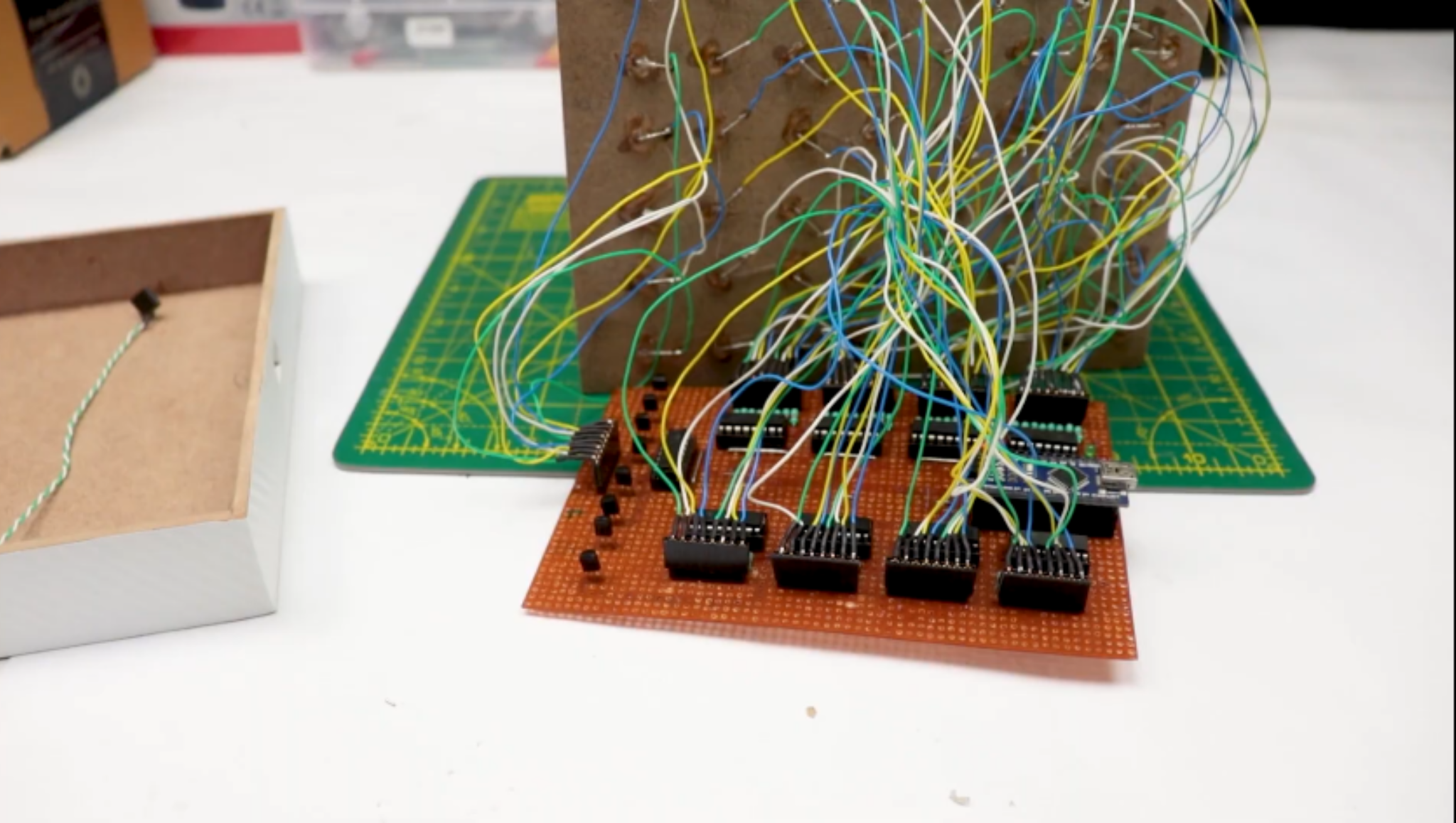 How to Build 8x8x8 LED Cube : 14 Steps - Instructables