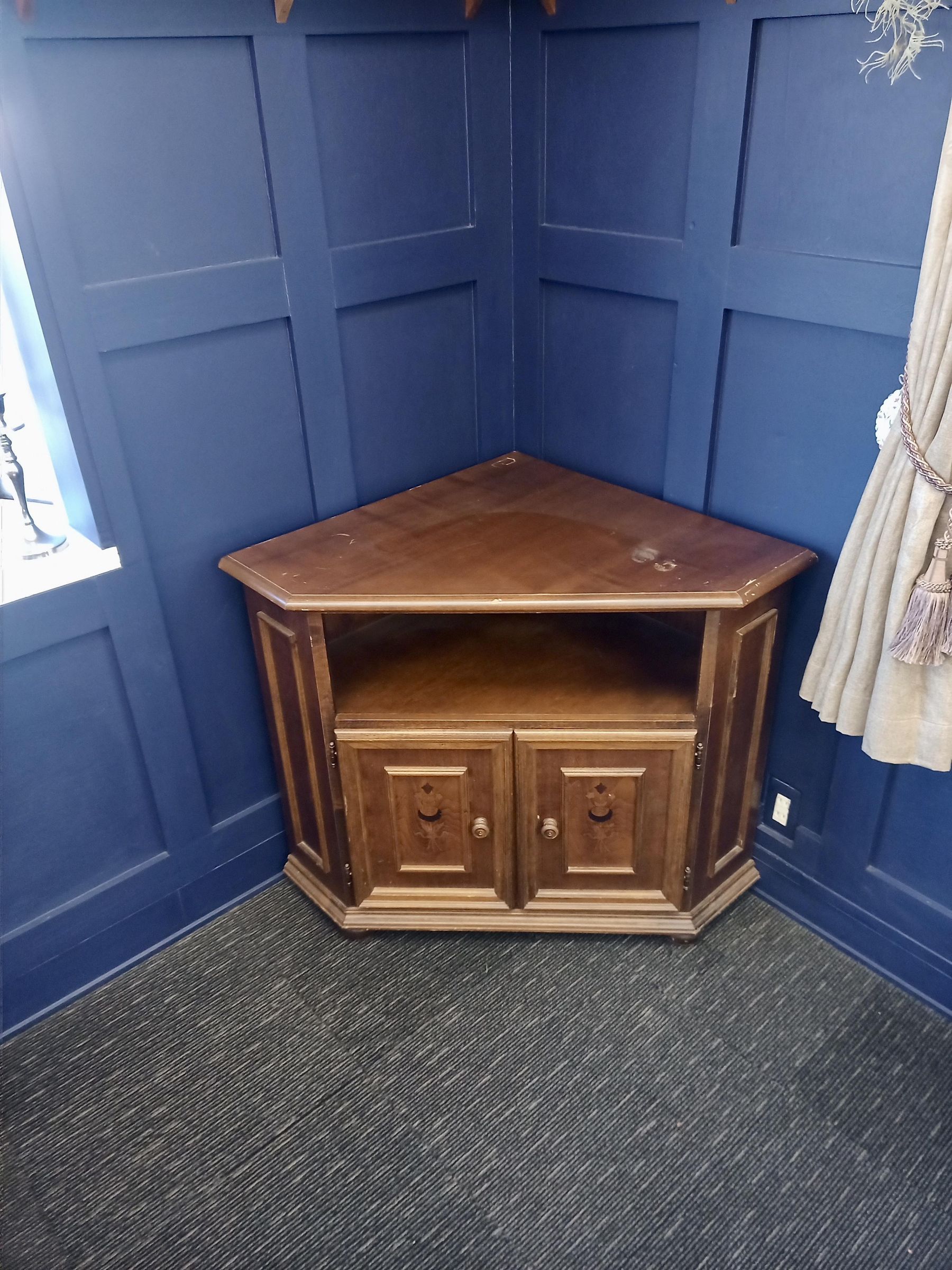 Corner Cabinet Makeover : 8 Steps (with Pictures) - Instructables