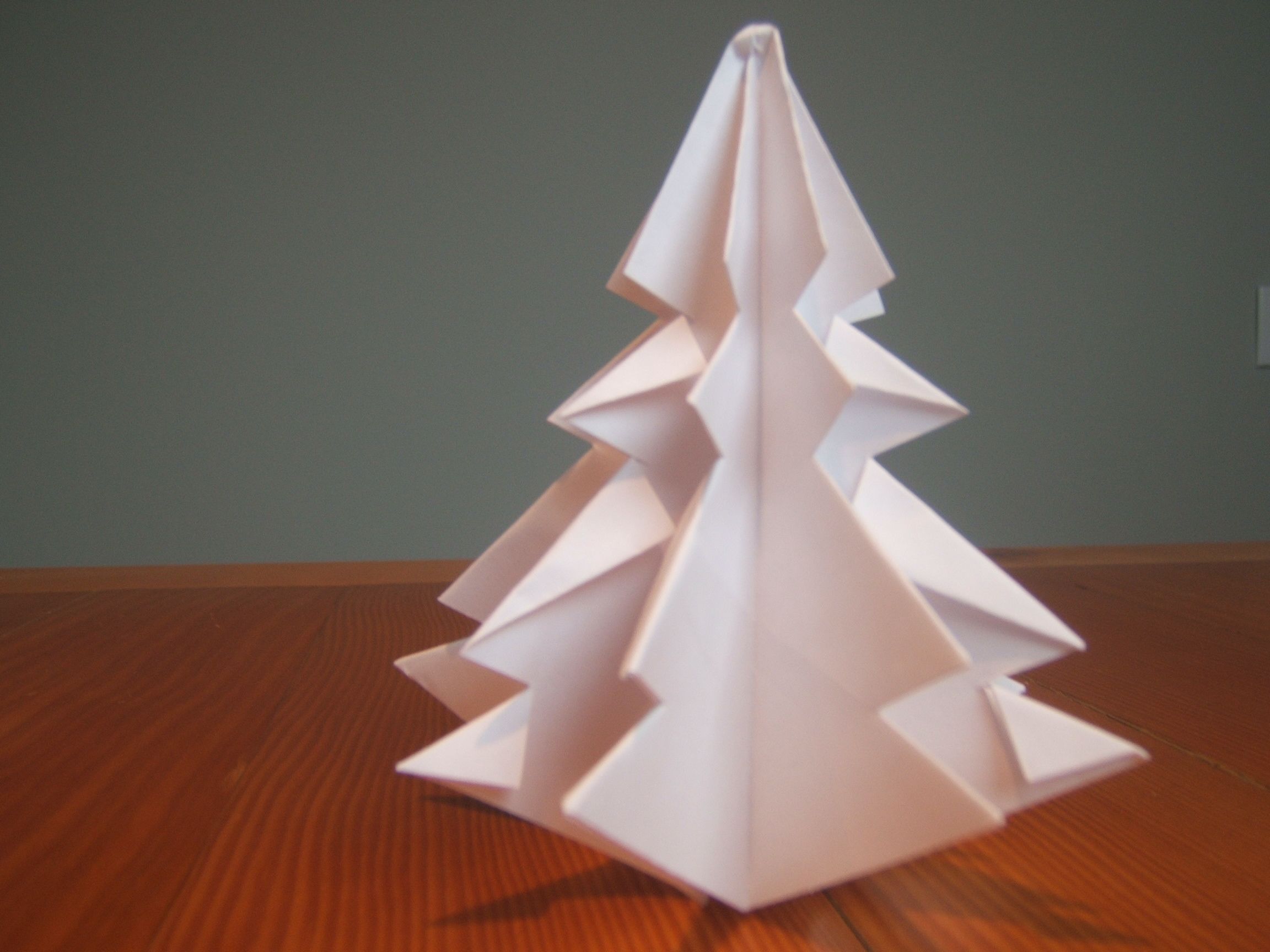 PaperCraft Christmas Tree : 5 Steps (with Pictures) - Instructables