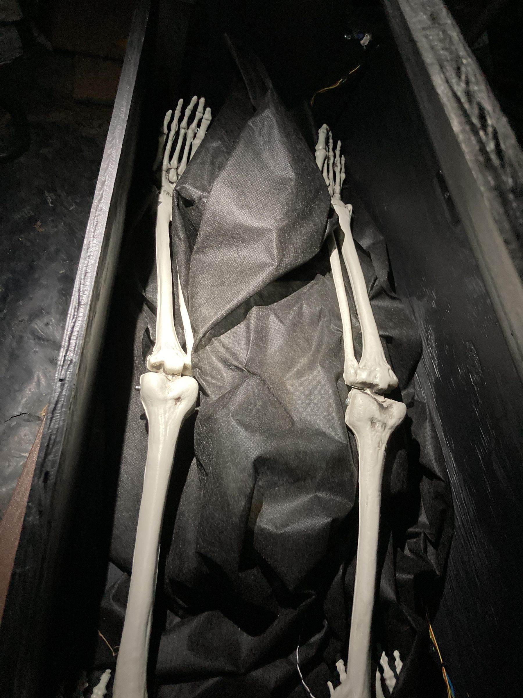 Arduino Motorized Opening Coffin for Halloween : 24 Steps - Instructables