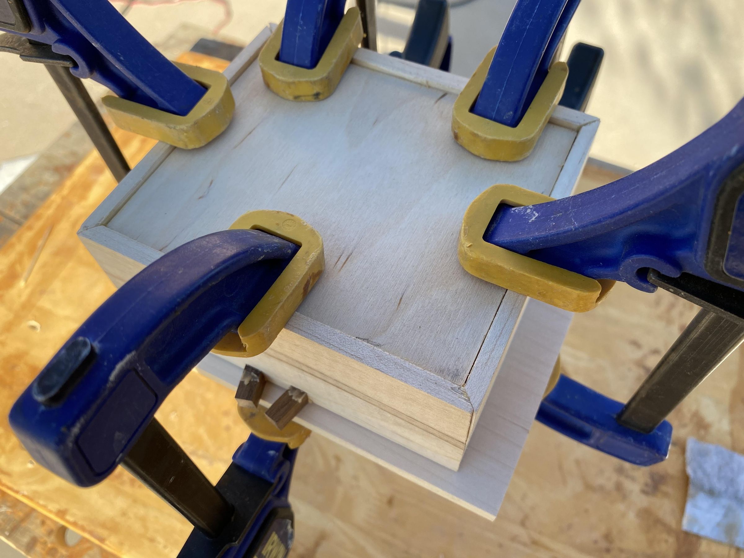 A Novel Way to Set a Box Lid : 7 Steps (with Pictures) - Instructables