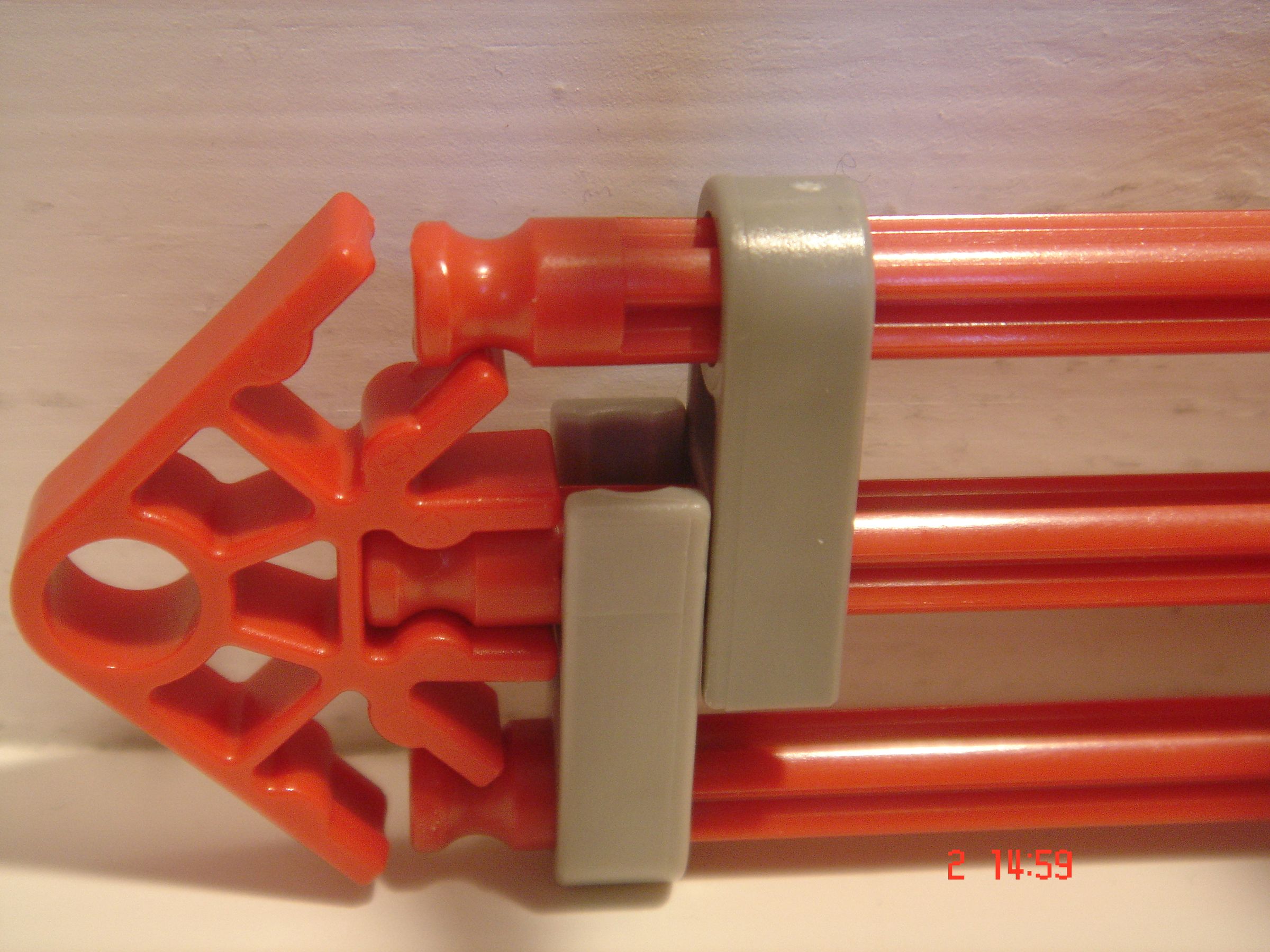 Project X4 XPLODER Mini K'nex Hand Grenade : 4 Steps - Instructables