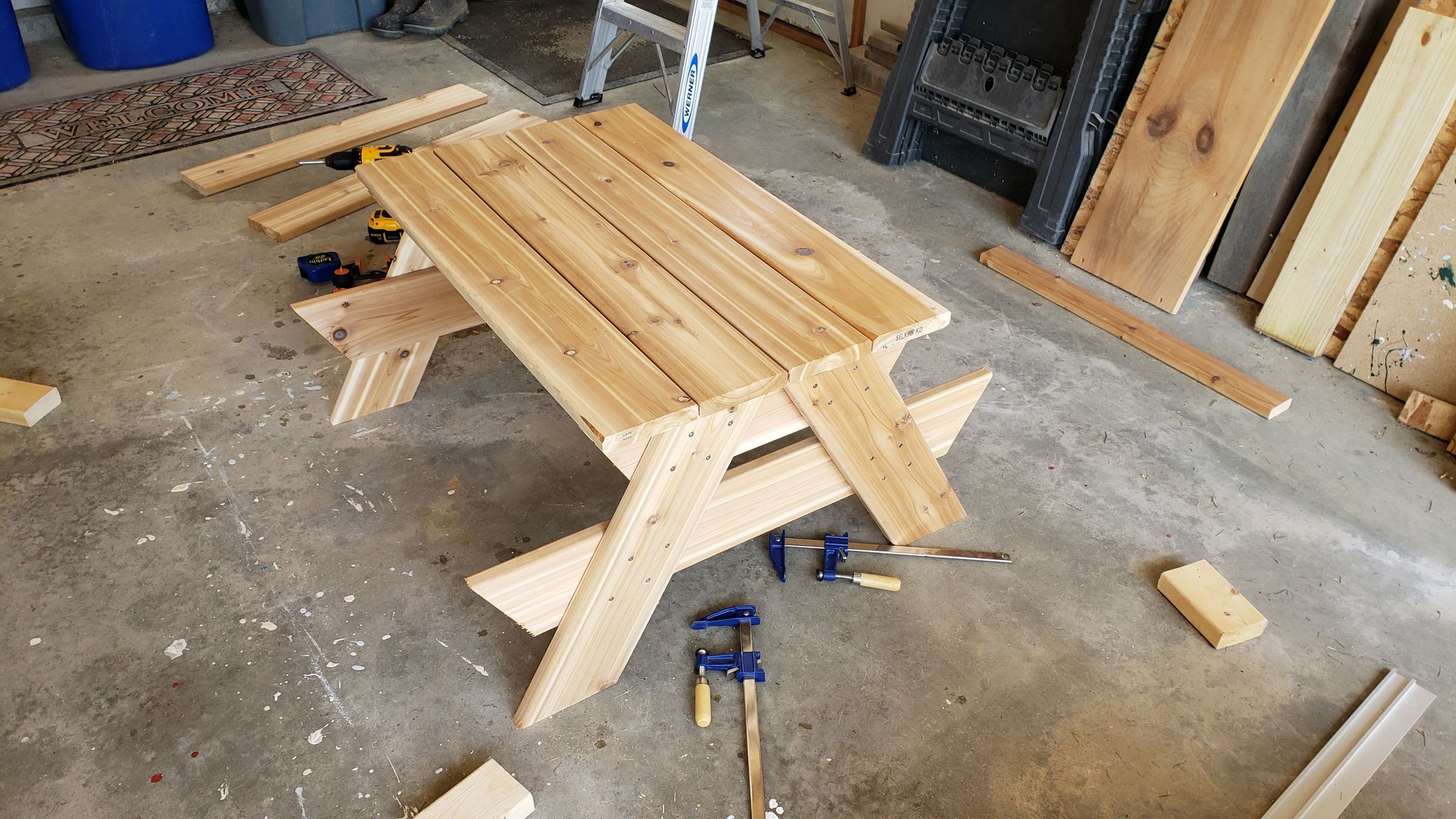 Cedar Kids' Picnic Table : 8 Steps (with Pictures) - Instructables