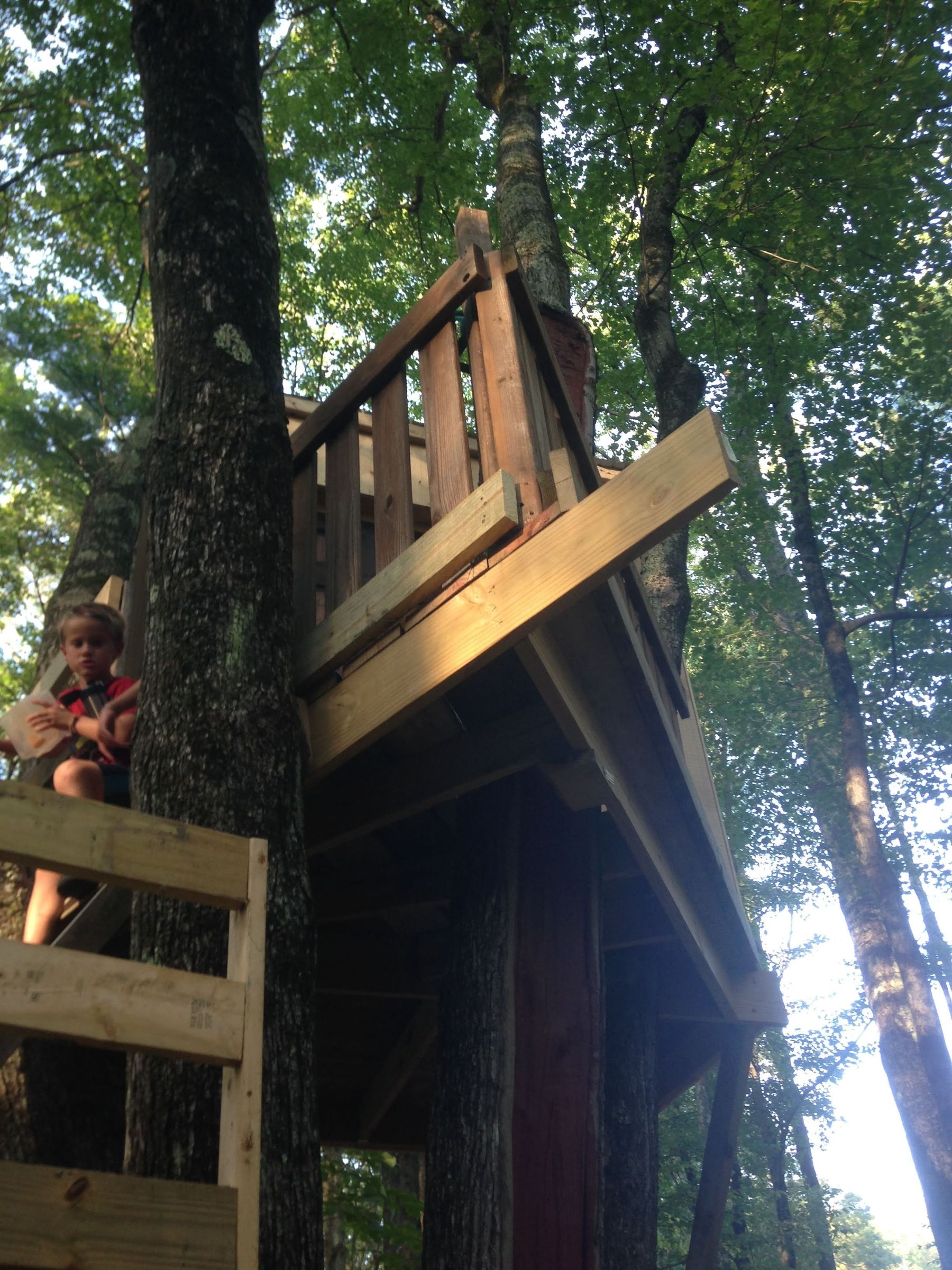 Multi Level Tree House From Recycled Materials : 10 Steps (with ...