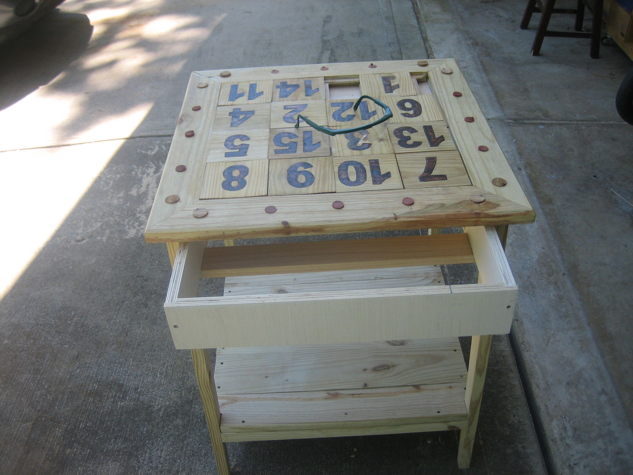 THE PUZZLE TABLE : 10 Steps (with Pictures) - Instructables