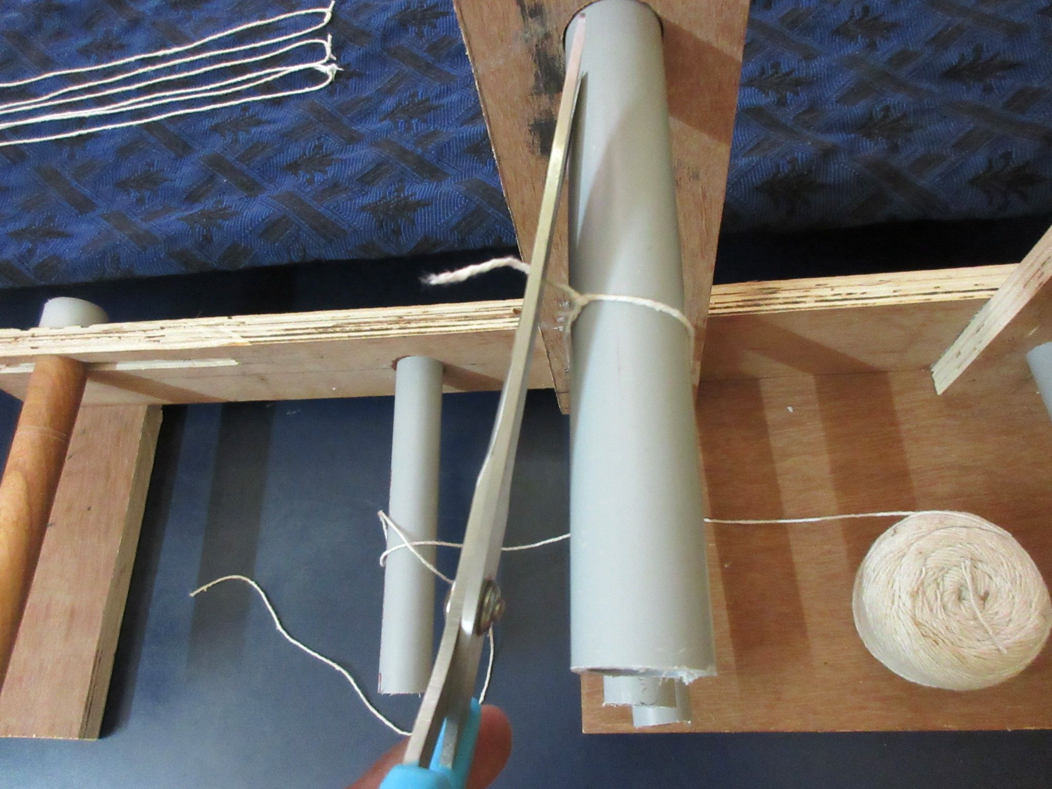 How to Make an Inkle Loom and Weaving a Simple Band : 20 Steps (with ...