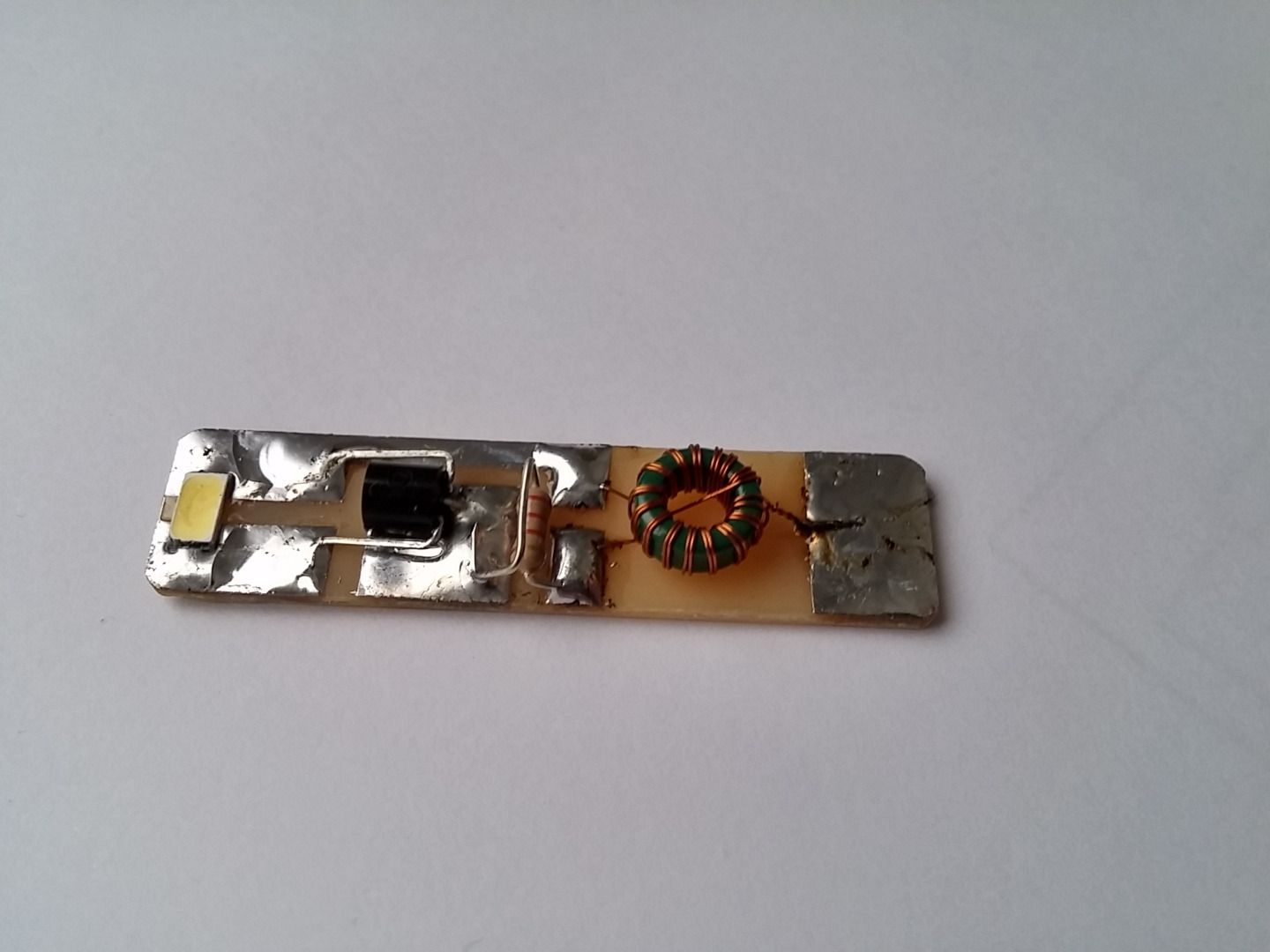 Itty Bitty Joule Thief : 5 Steps (with Pictures) - Instructables