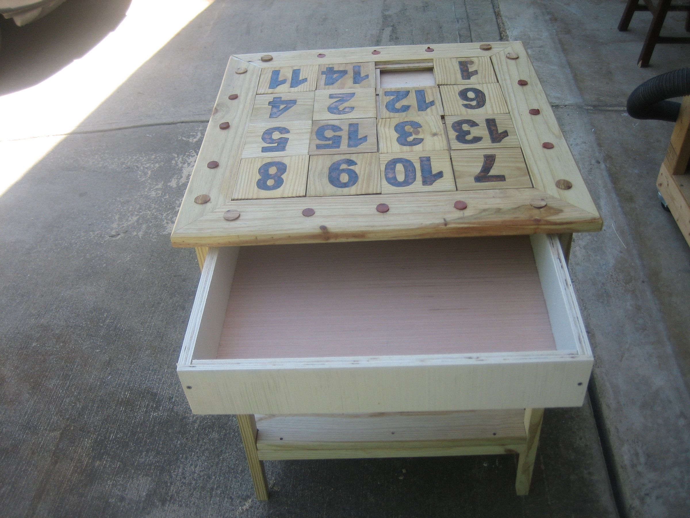 THE PUZZLE TABLE : 10 Steps (with Pictures) - Instructables