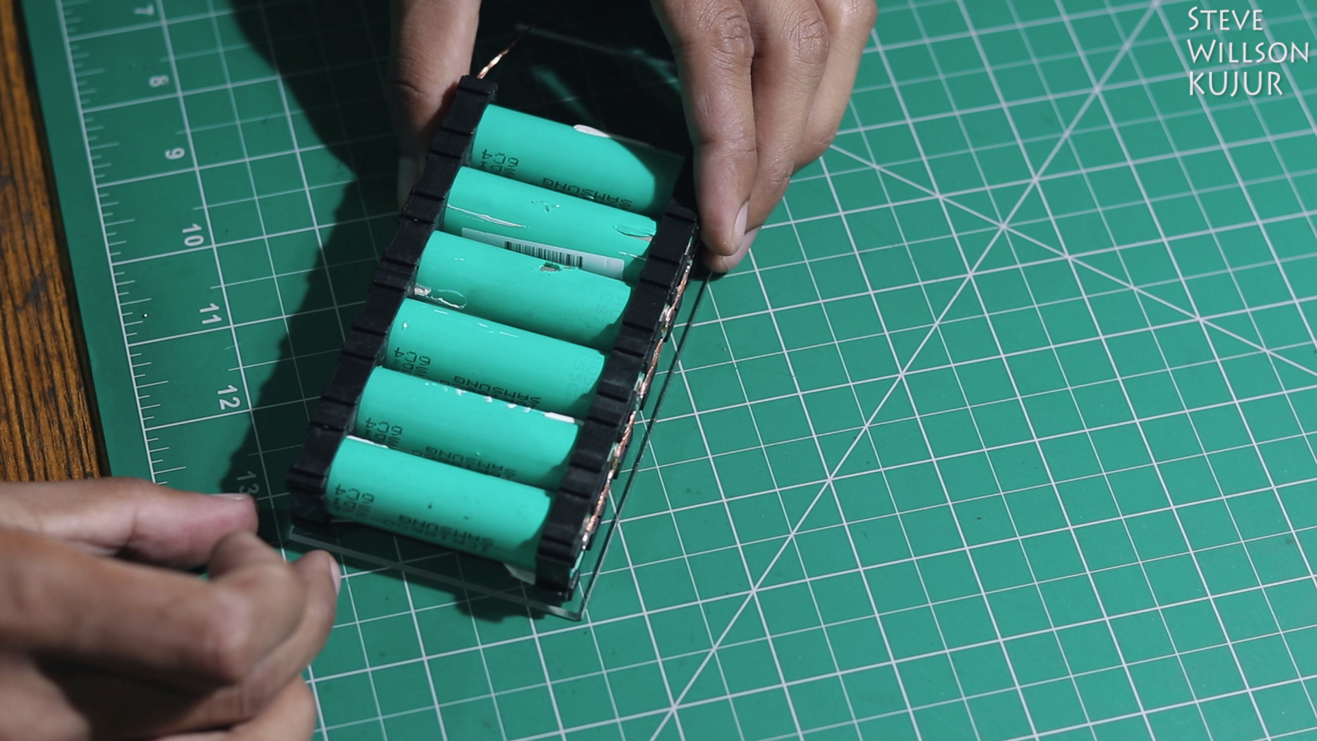 Build a Power Bank in $2 : 7 Steps (with Pictures) - Instructables