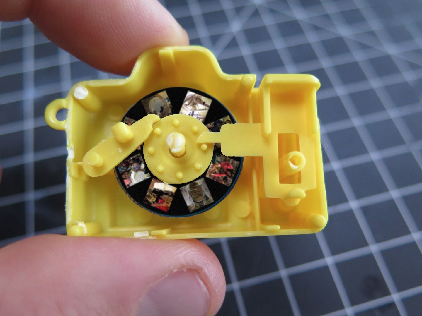 Tiny Slide Shows! (by Hacking Toy Cameras) : 5 Steps (with Pictures ...