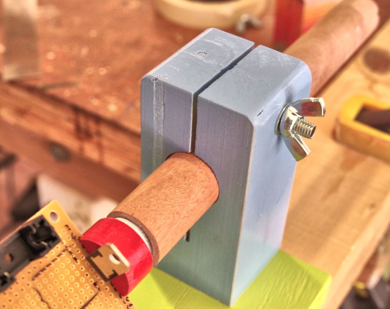 Sturdy Circuit Board Holder : 7 Steps (with Pictures) - Instructables