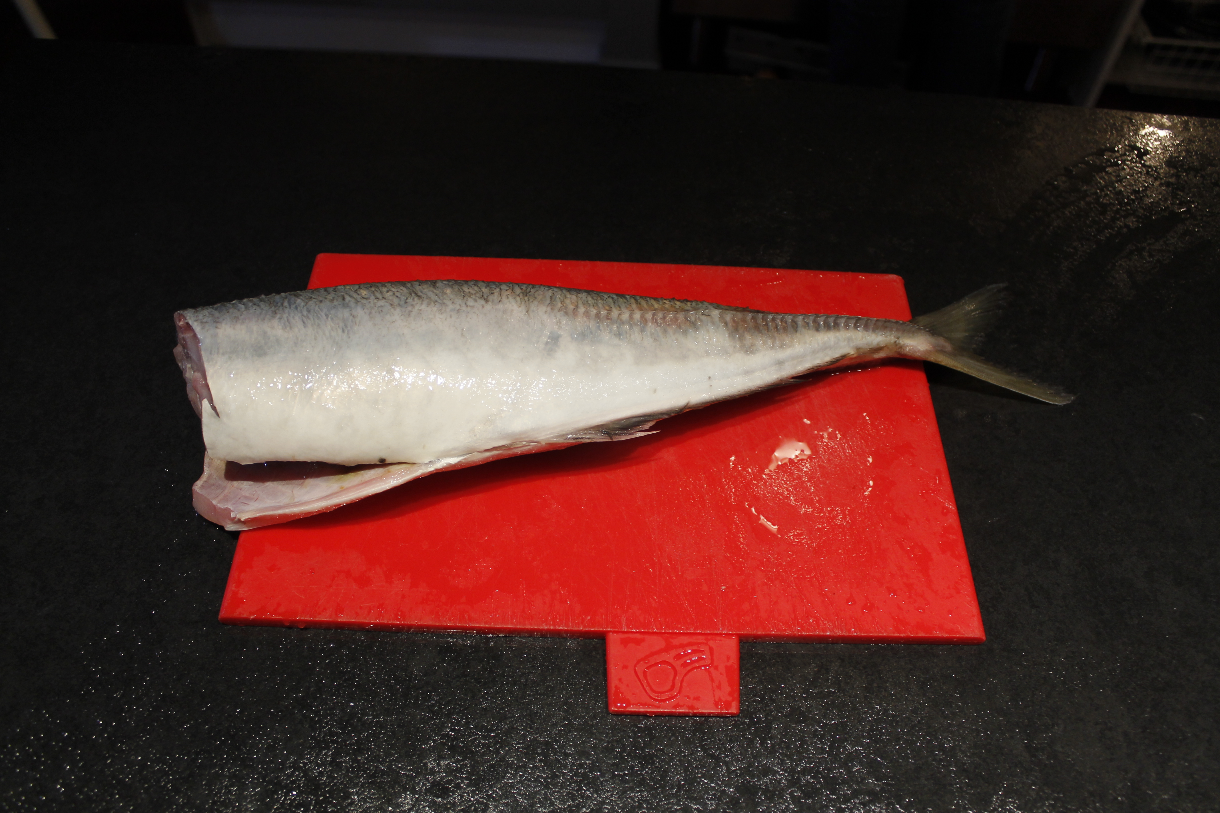 Preparing a Whole Fresh Fish : 7 Steps (with Pictures) - Instructables