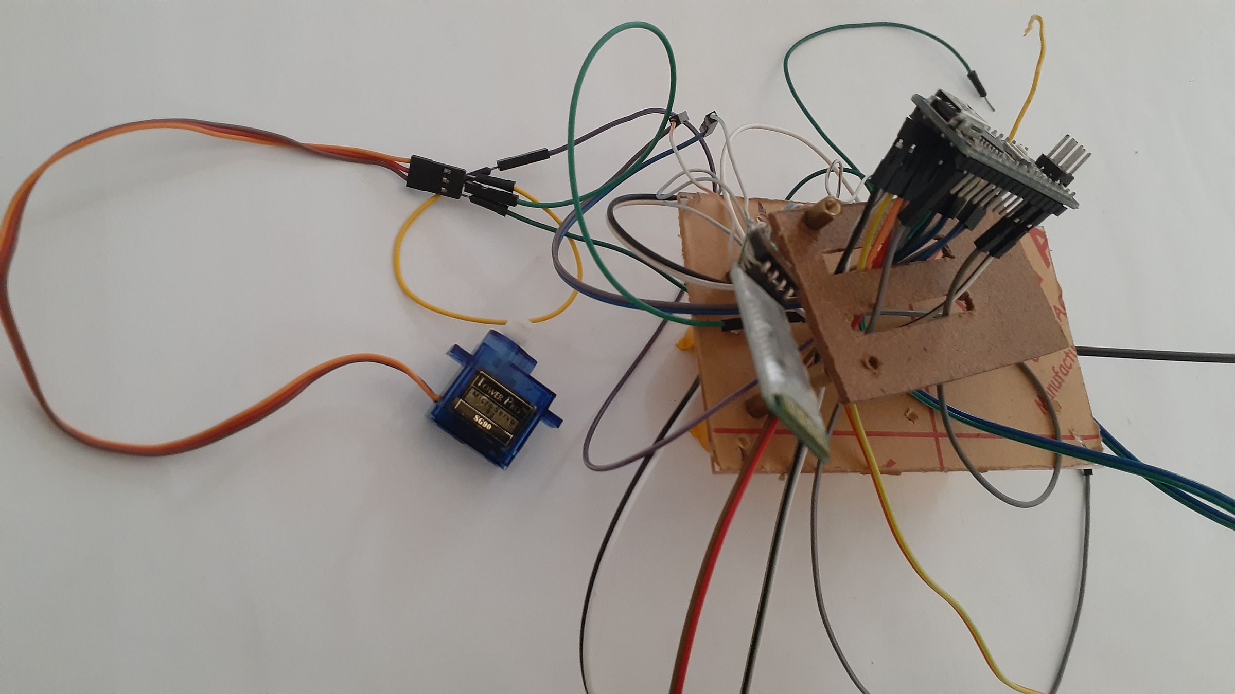 Wireless Robot Arm Which Is Moveable and Controlled by Bluetooth Voice ...