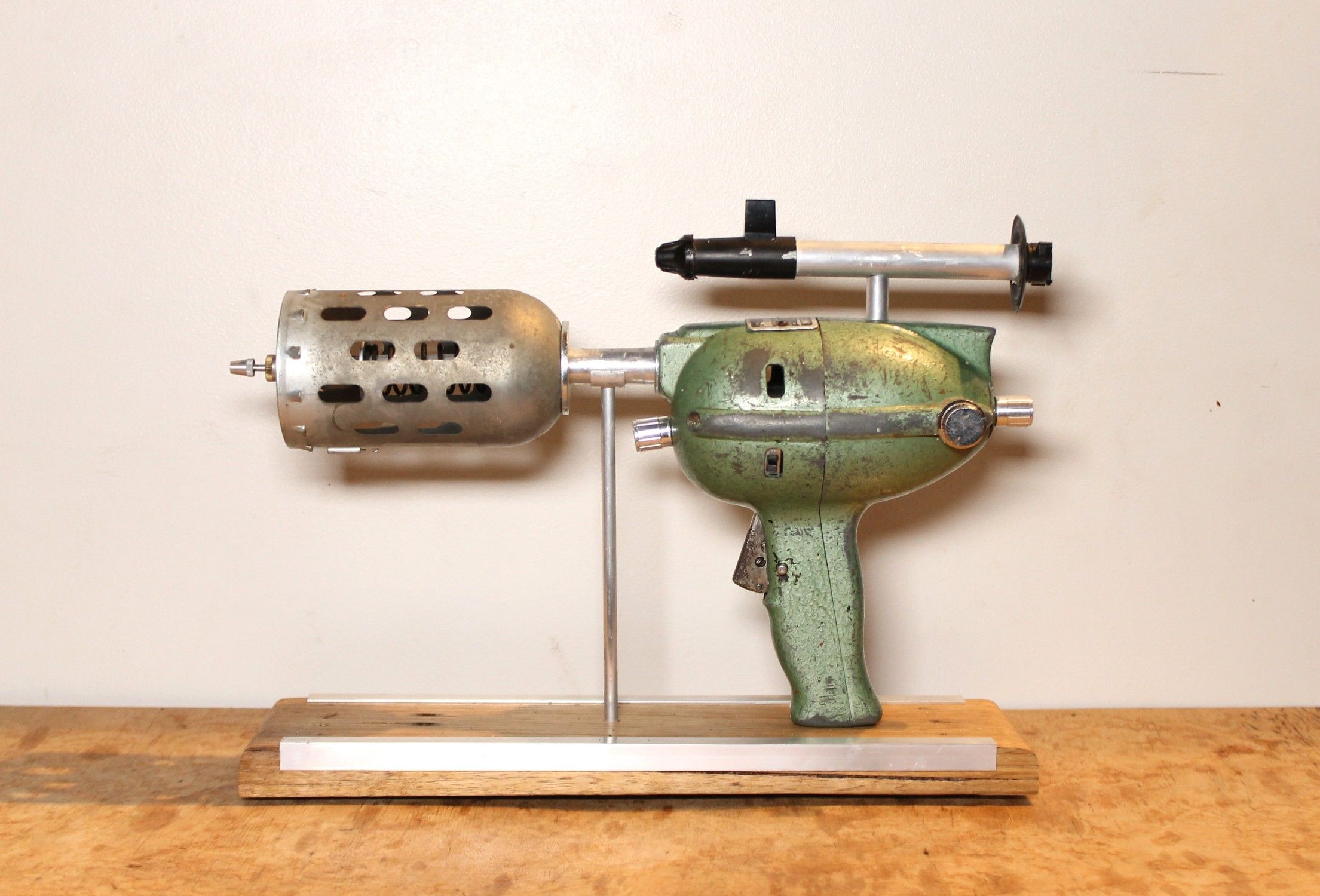 Ray Gun With Sound Effects V2 : 17 Steps (with Pictures) - Instructables