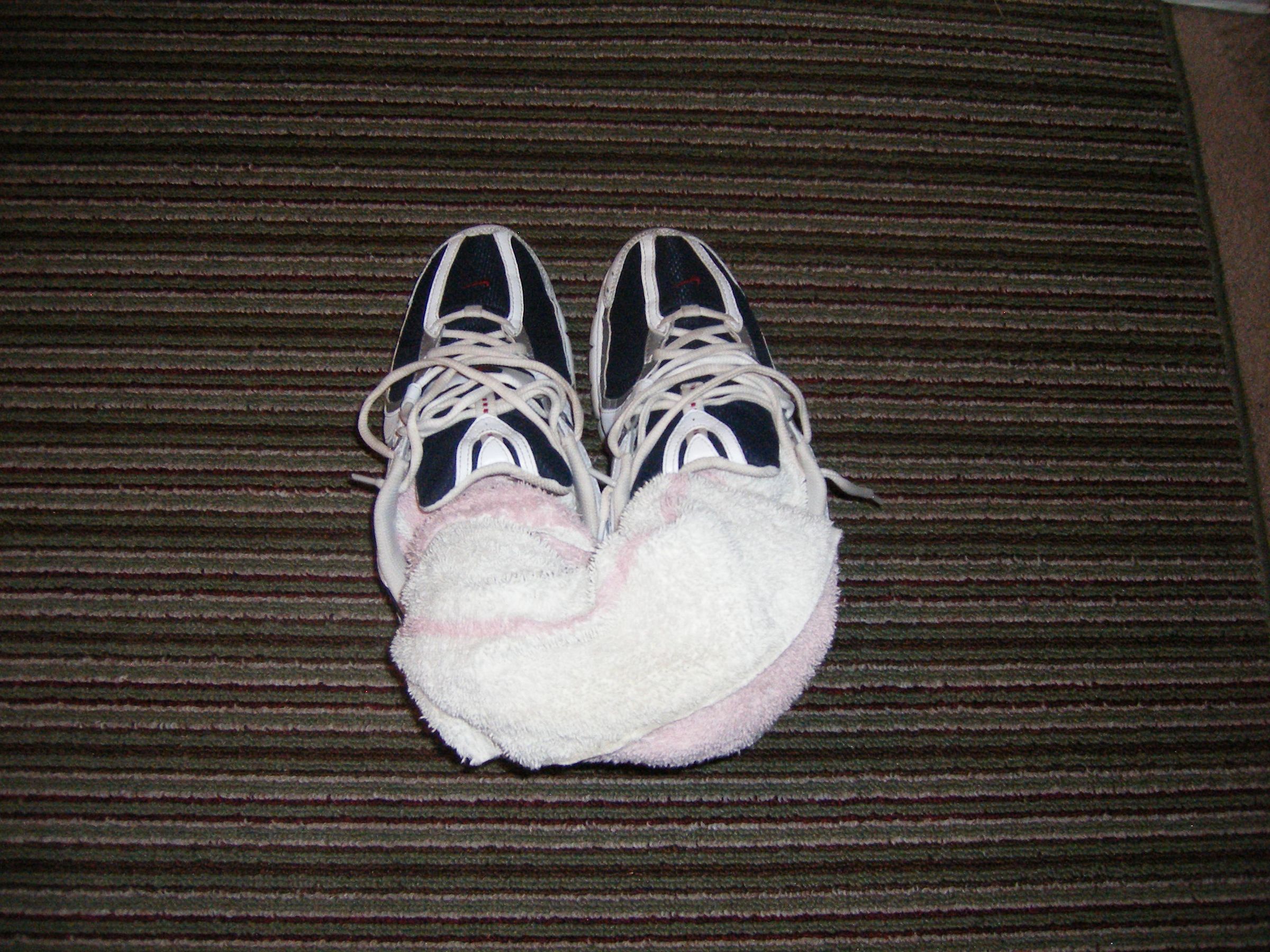 How to Dry Your Shoes!!!! : 5 Steps - Instructables