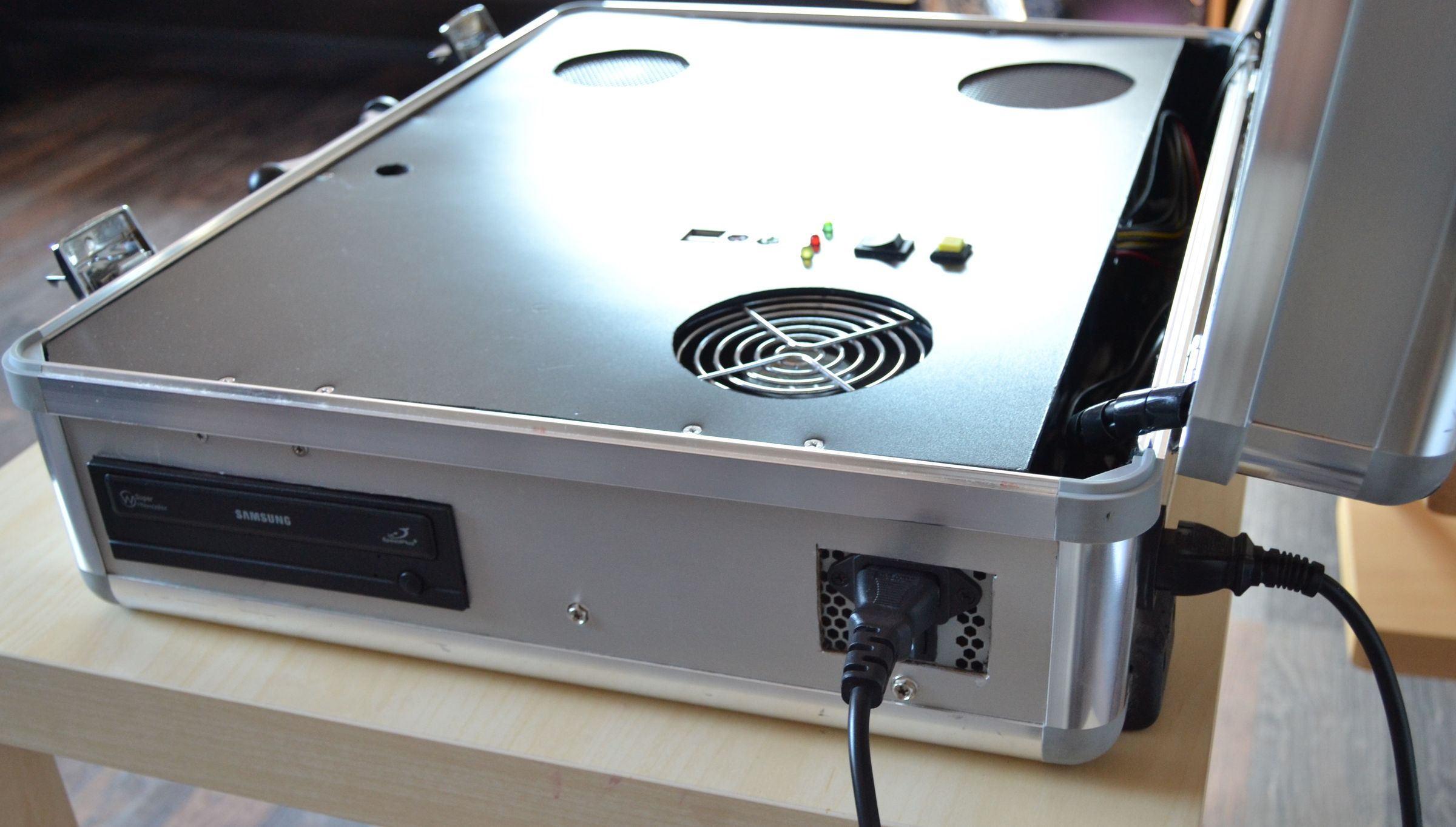 Portable Modular Desktop Computer (PMDC) : 14 Steps - Instructables