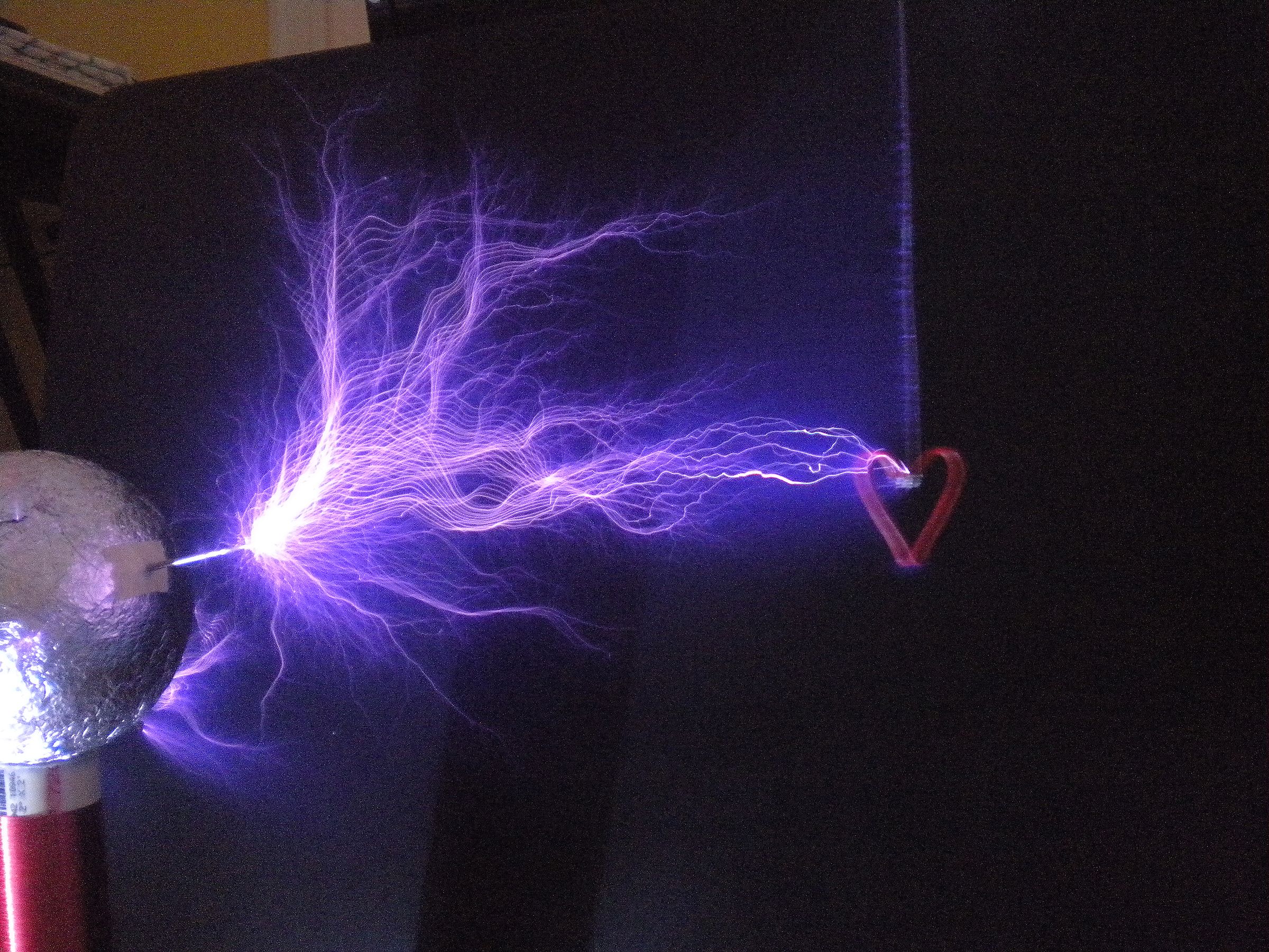 How to Build a Spark Gap Tesla Coil (SGTC) : 10 Steps (with Pictures ...