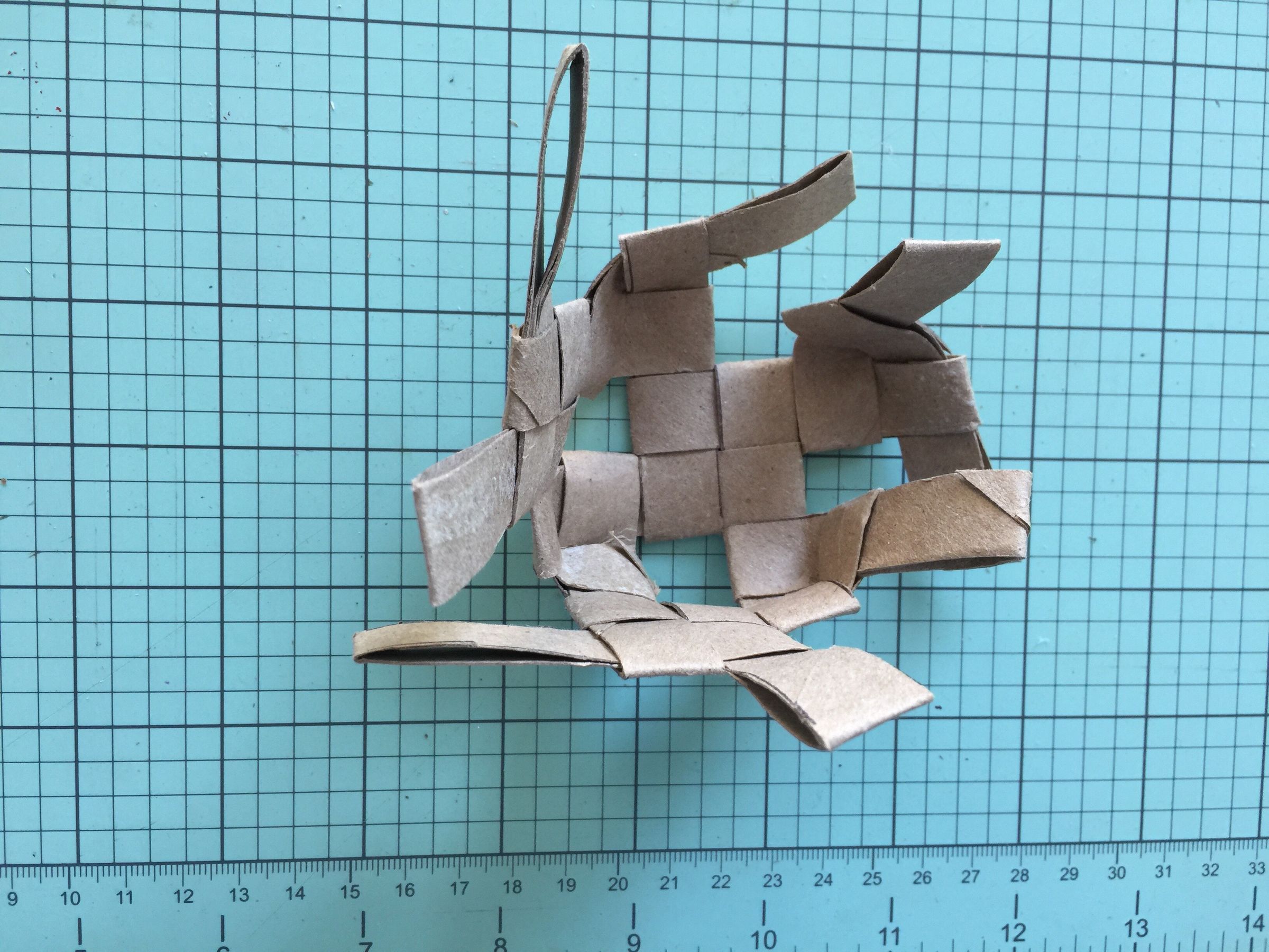 How to Weave Toilet Paper Rolls : 5 Steps (with Pictures) - Instructables