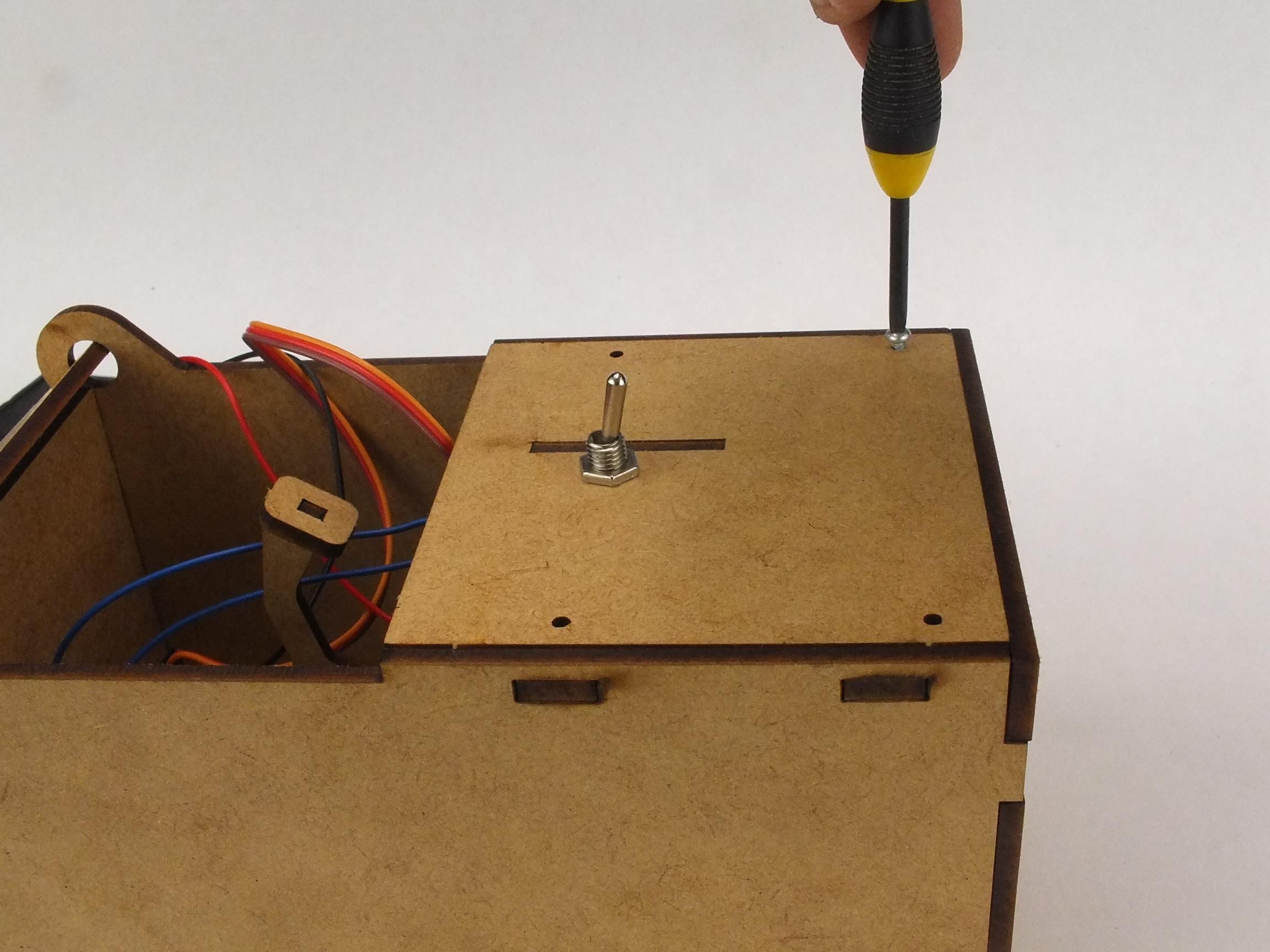 Arduino-servo Useless Machine V2 : 7 Steps - Instructables